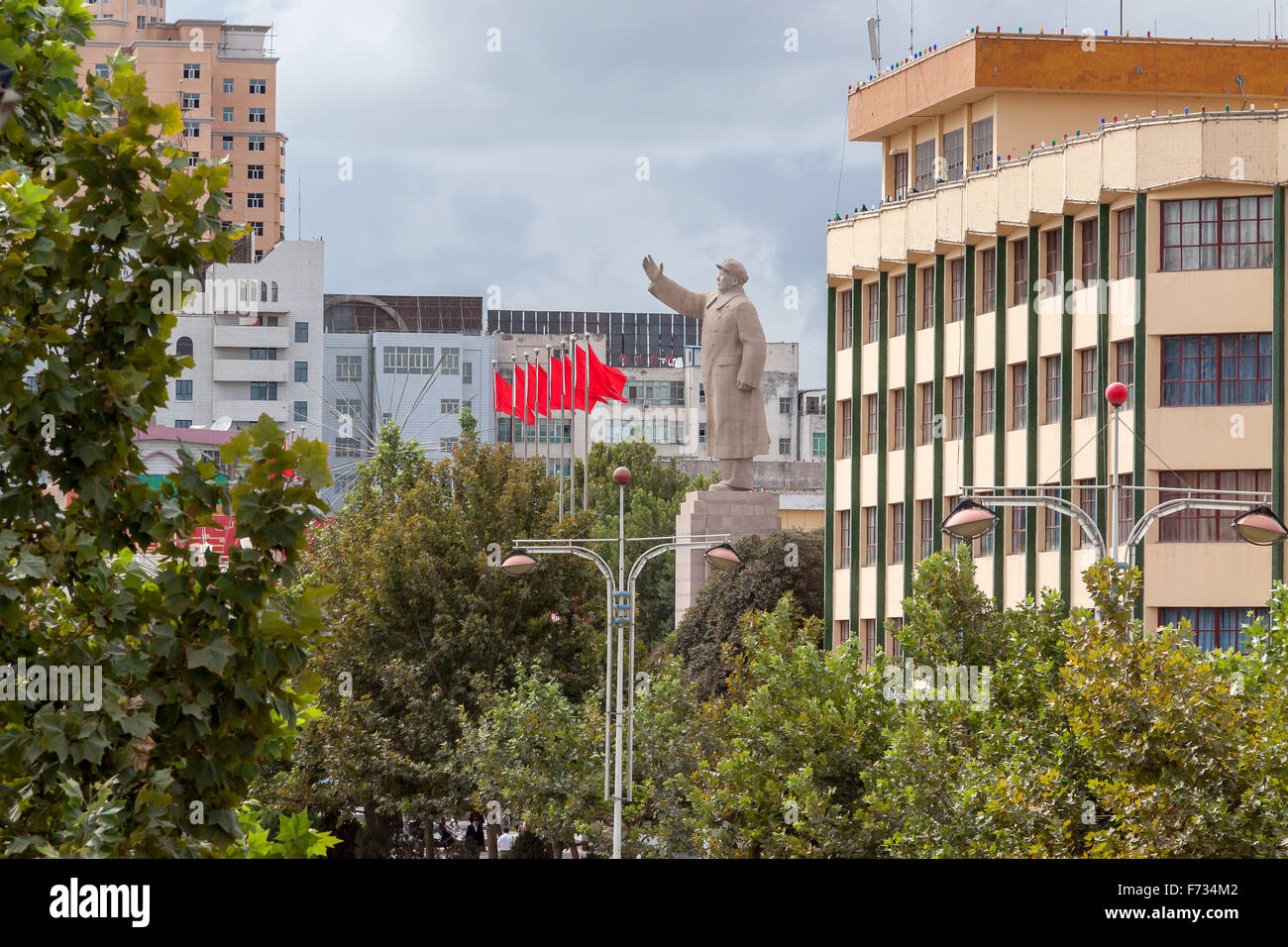 Street in new part of Kashgar city, Xinjiang Uighur Autonomous Region ...