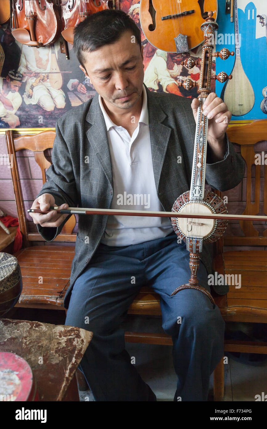 Home of musical instrument makers hi-res stock photography and images ...