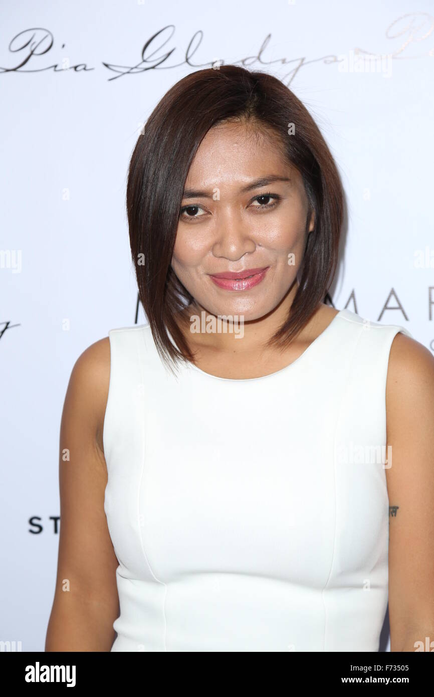 Pia Gladys Perey Spring/Summer 2016 fashion show and gala dinner at ...