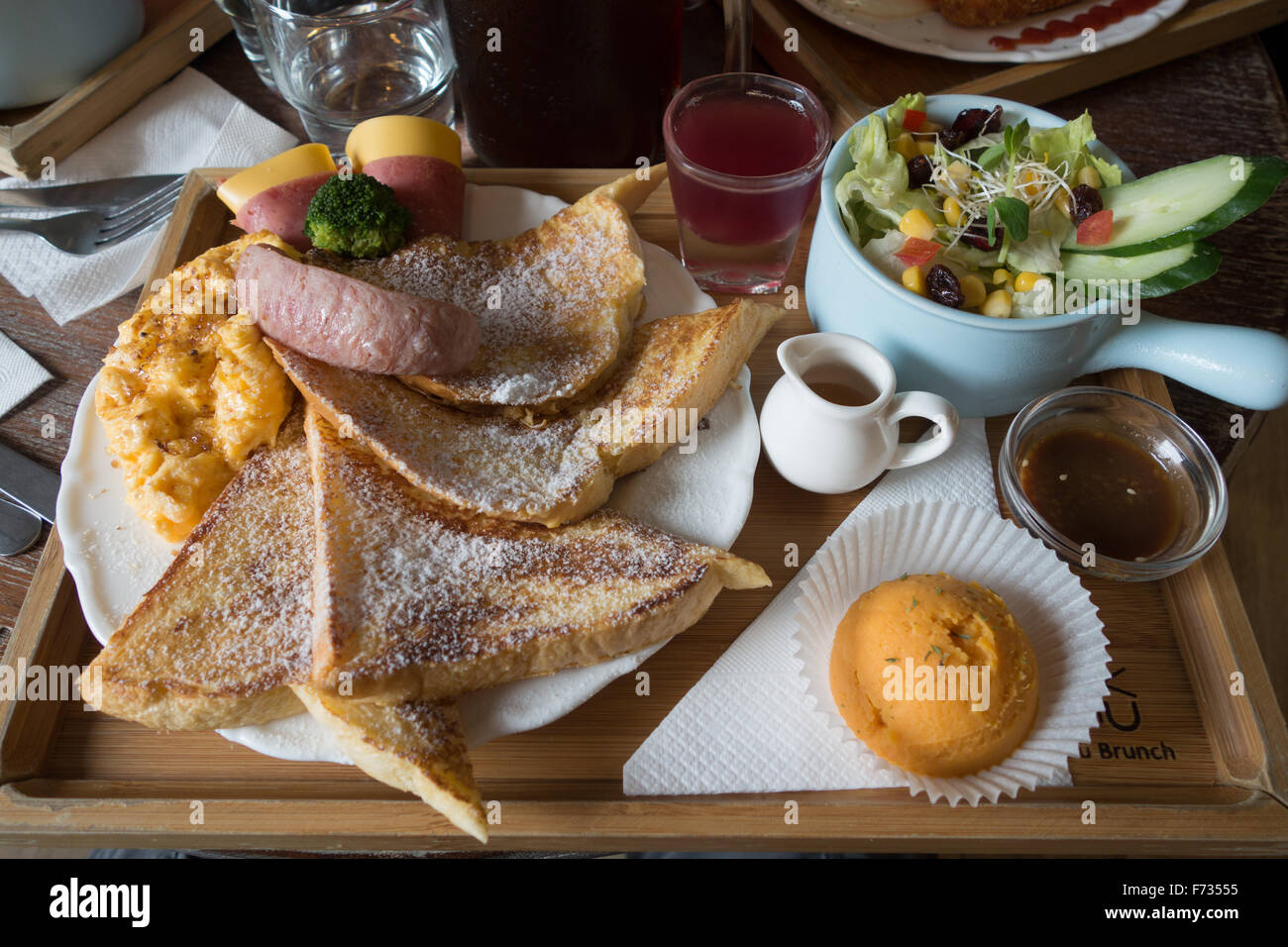French breakfast hi-res stock photography and images - Alamy
