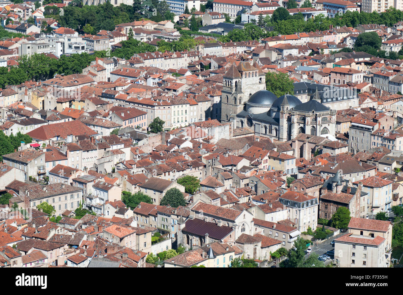 VIew from above over Cahors old town and cathedral Cahors, Midi ...