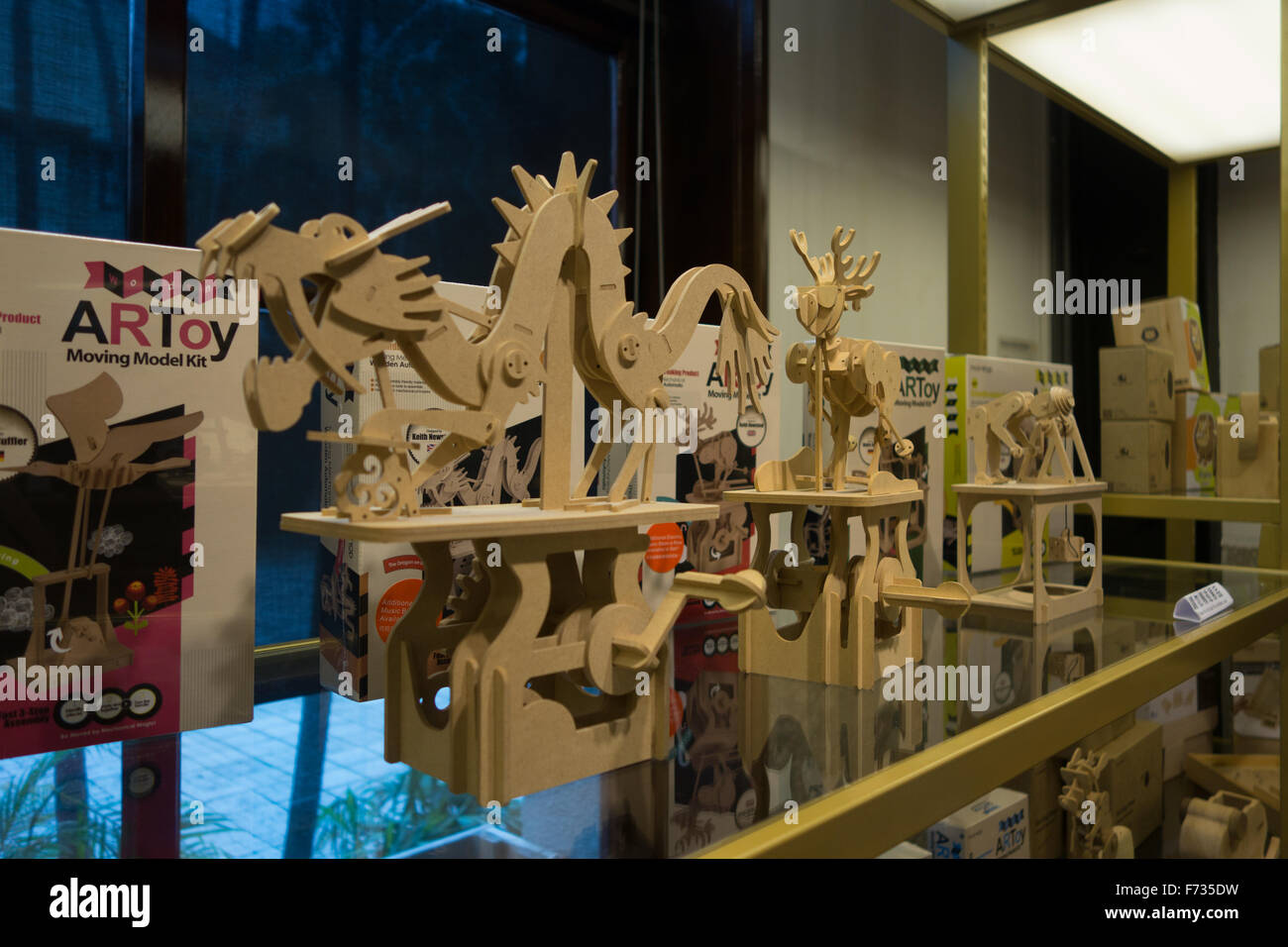 moving model kit Stock Photo - Alamy