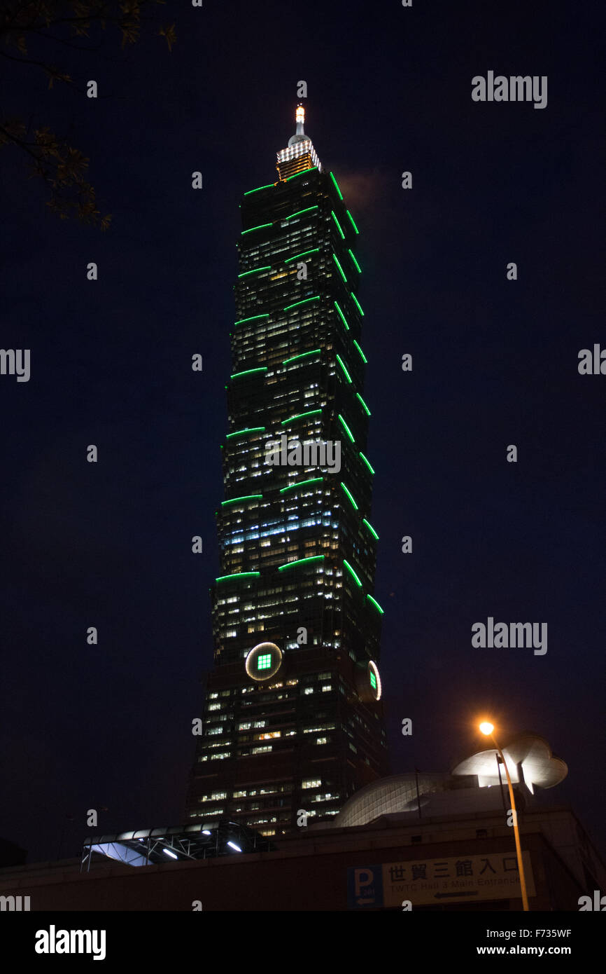 Taipei 101 night Stock Photo - Alamy