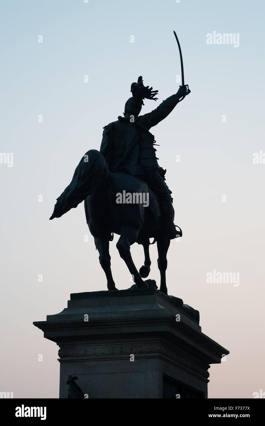 Victor Emmanuel statue, Riva degli Schiavoni, Venice, Italy Stock Photo ...