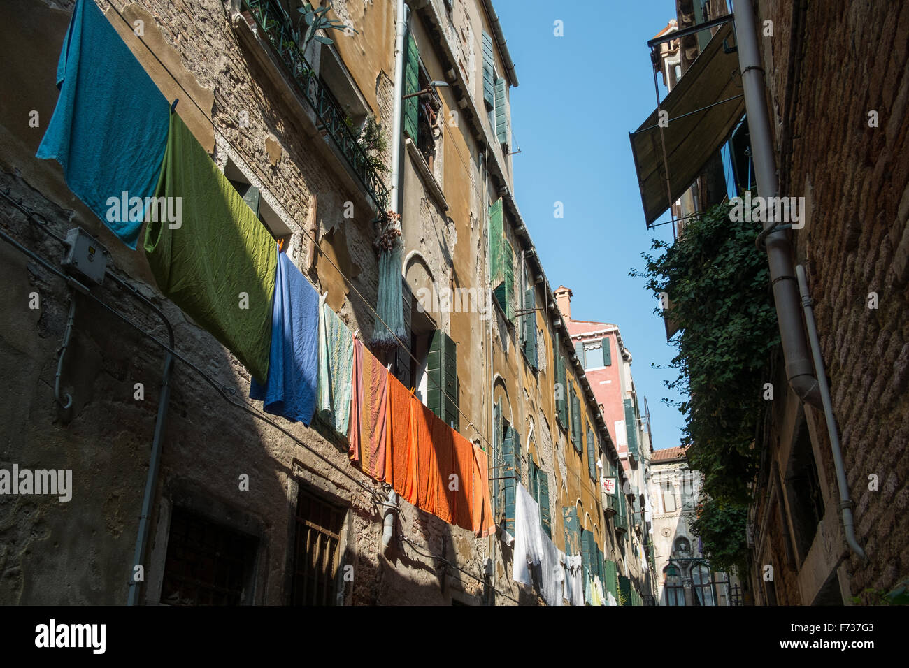 Laundry on washing line in Venice, Italy Stock Photo - Alamy