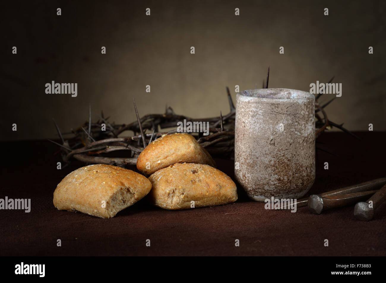 Table cup wine bread wheat hi-res stock photography and images - Alamy