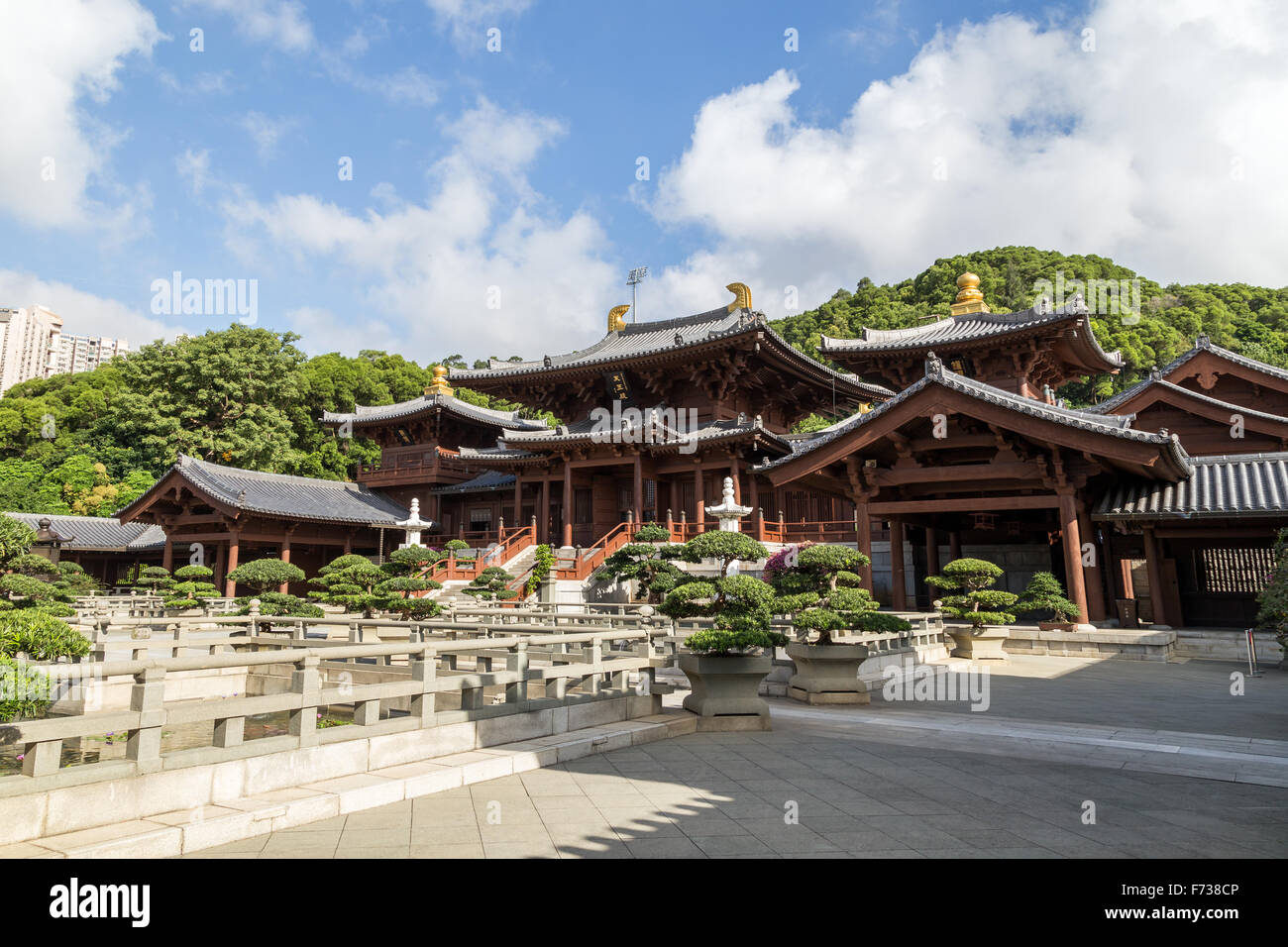 Temple hall and Chinese garden at Chi Lin Nunnery in Hong Kong, China ...