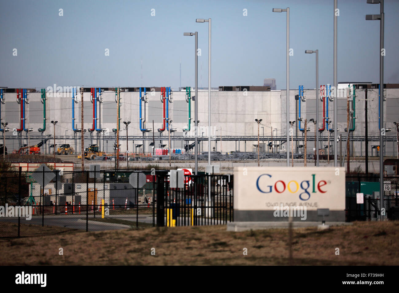 Google data center hi-res stock photography and images - Alamy