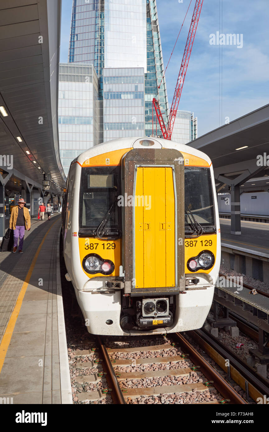 London bridge train station shard hi-res stock photography and images ...
