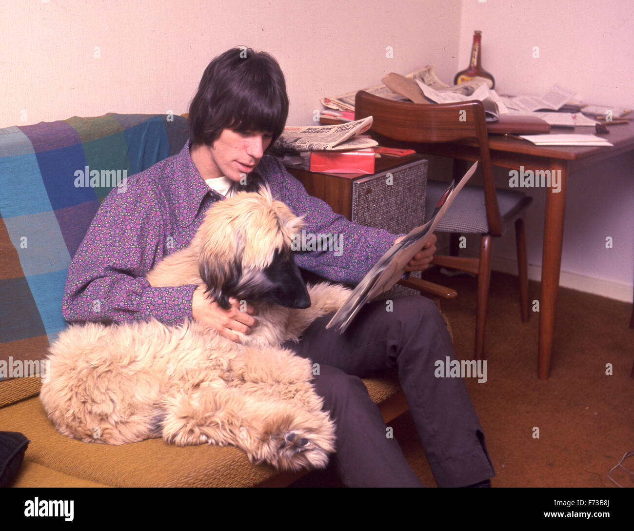 Jeff beck 1960s hi-res stock photography and images - Alamy