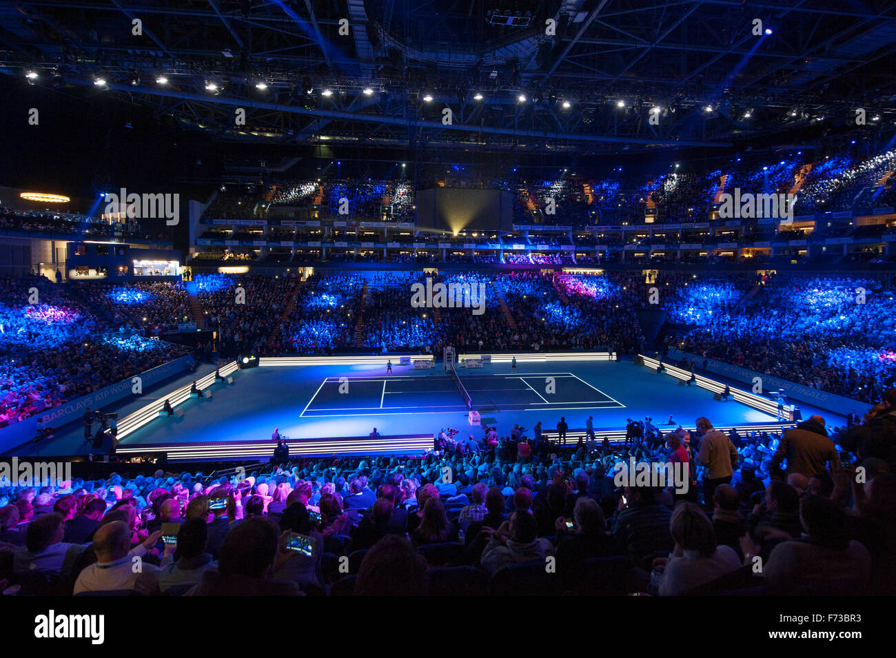 Build-up to the semi final match between Federer and Wawrinka at the ...