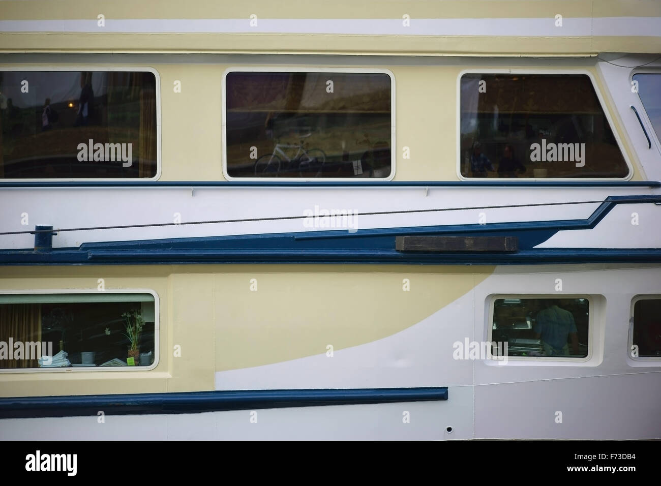 Side view ship deck windows hi-res stock photography and images - Alamy