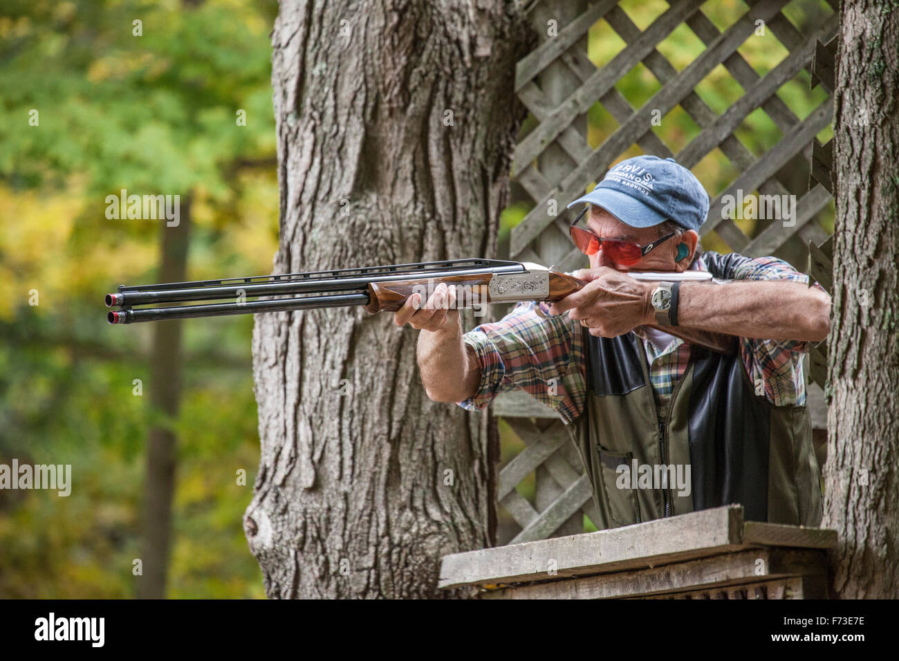 Sporting clays hi-res stock photography and images - Alamy