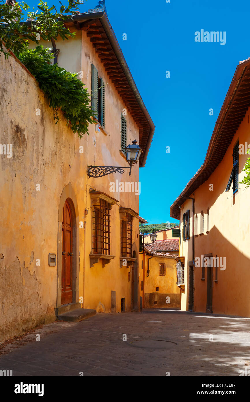 Old roman street in Florence, Tuscany, Italy Stock Photo - Alamy