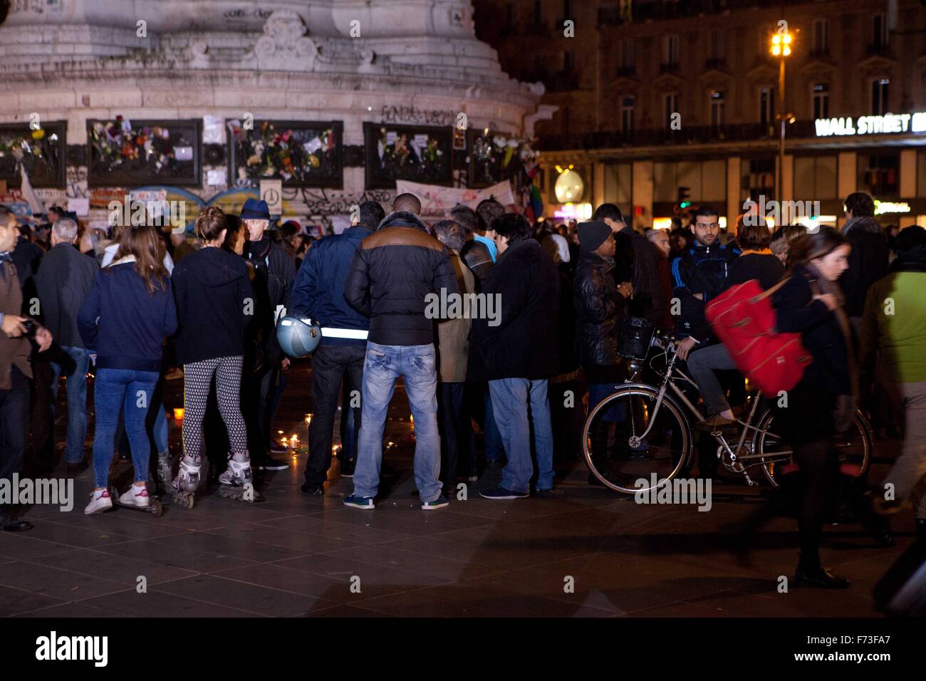 Mass panic broke out at Place de la Republique two days after 132 ...