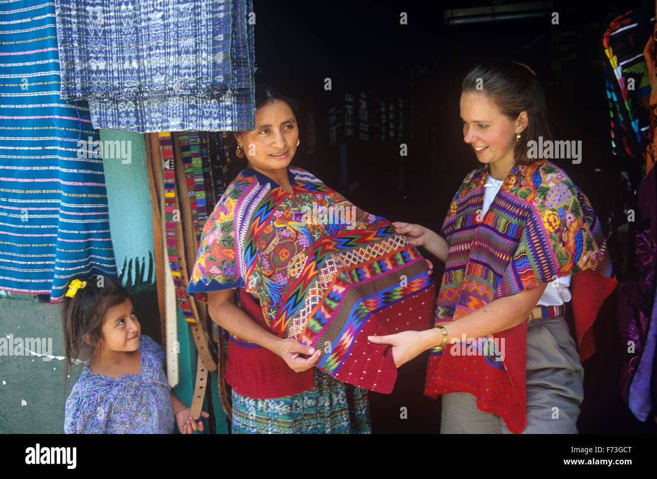 Guatemalan textile hi-res stock photography and images - Alamy