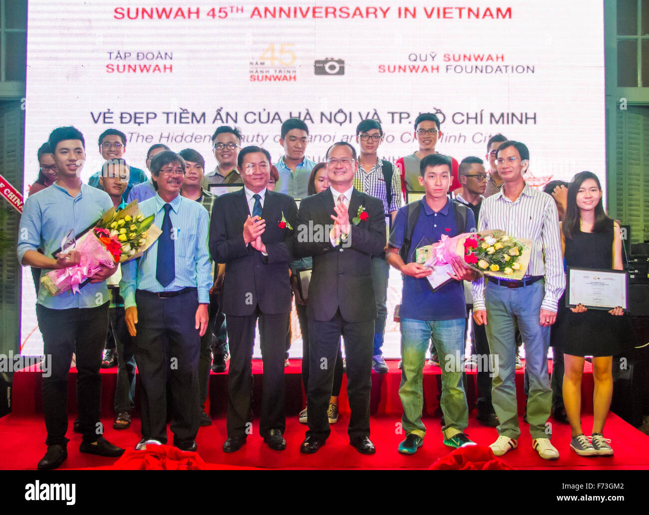 Ho Chi Minh City, Vietnam. 24th Nov, 2015. Dr. Jonathan Choi (C, front ...