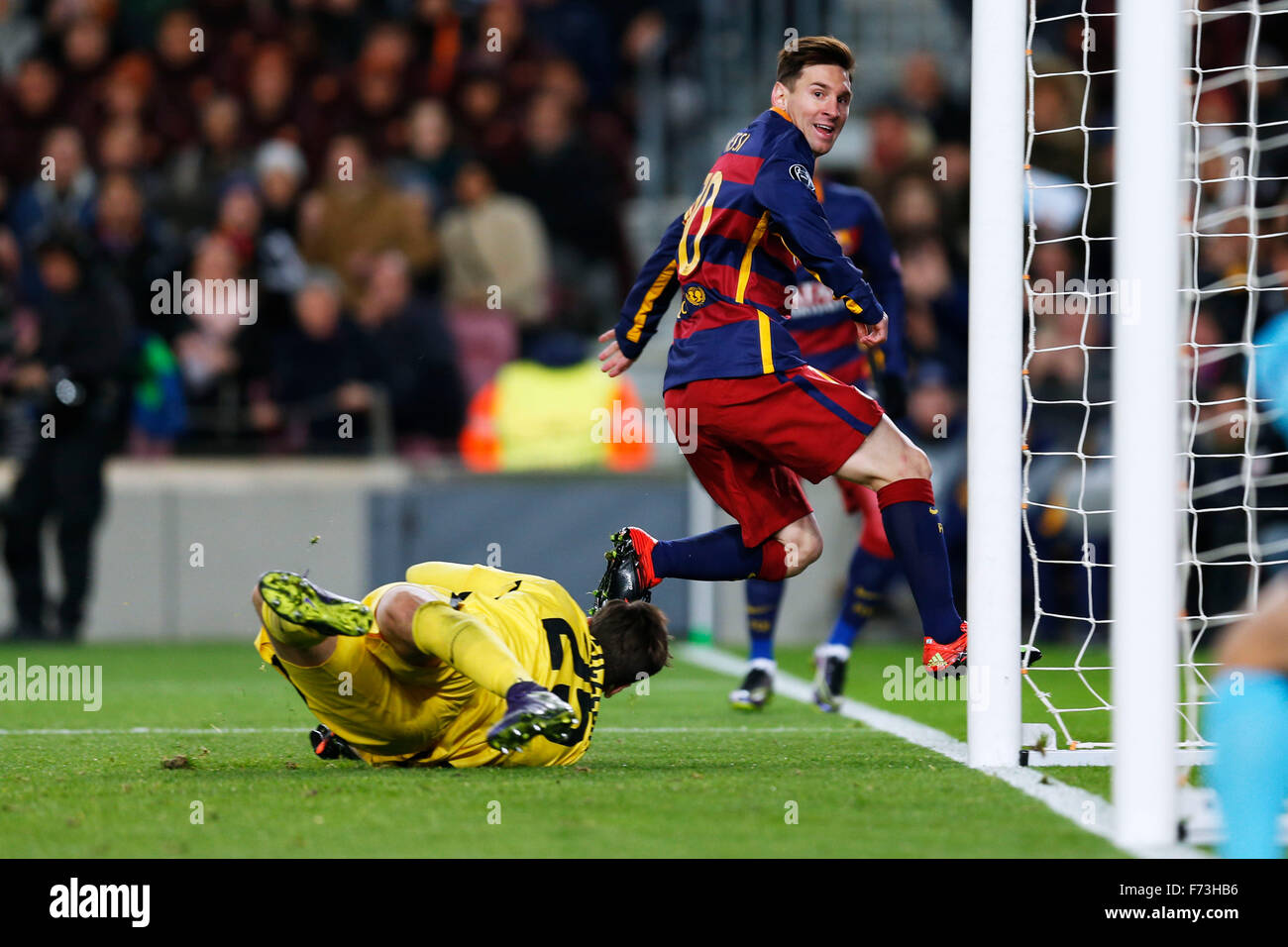 Barcelona, Spain. © D. 24th Nov, 2015. Wojciech Szczesny (Roma), Lionel ...