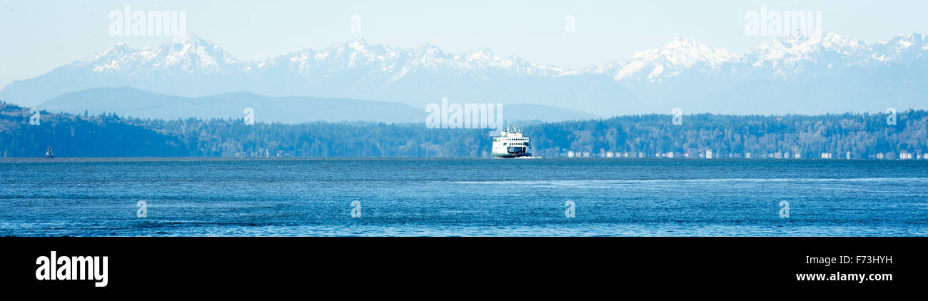 Seattle, Washington, USA. 21st Nov, 2015. The Washington State Ferry ...