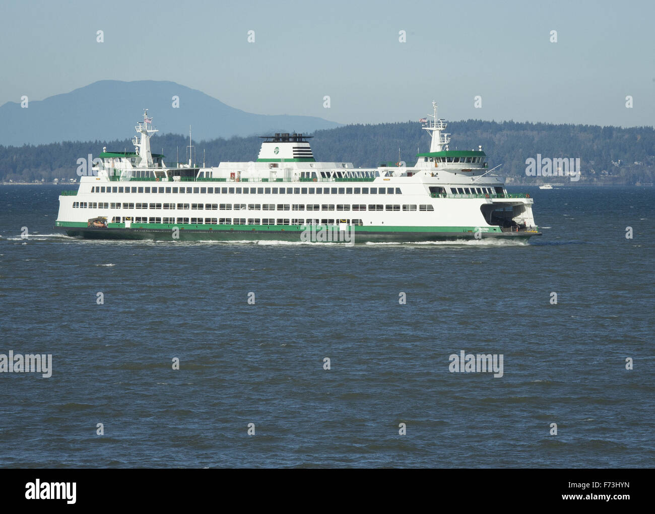 Double ended ferries hi-res stock photography and images - Alamy