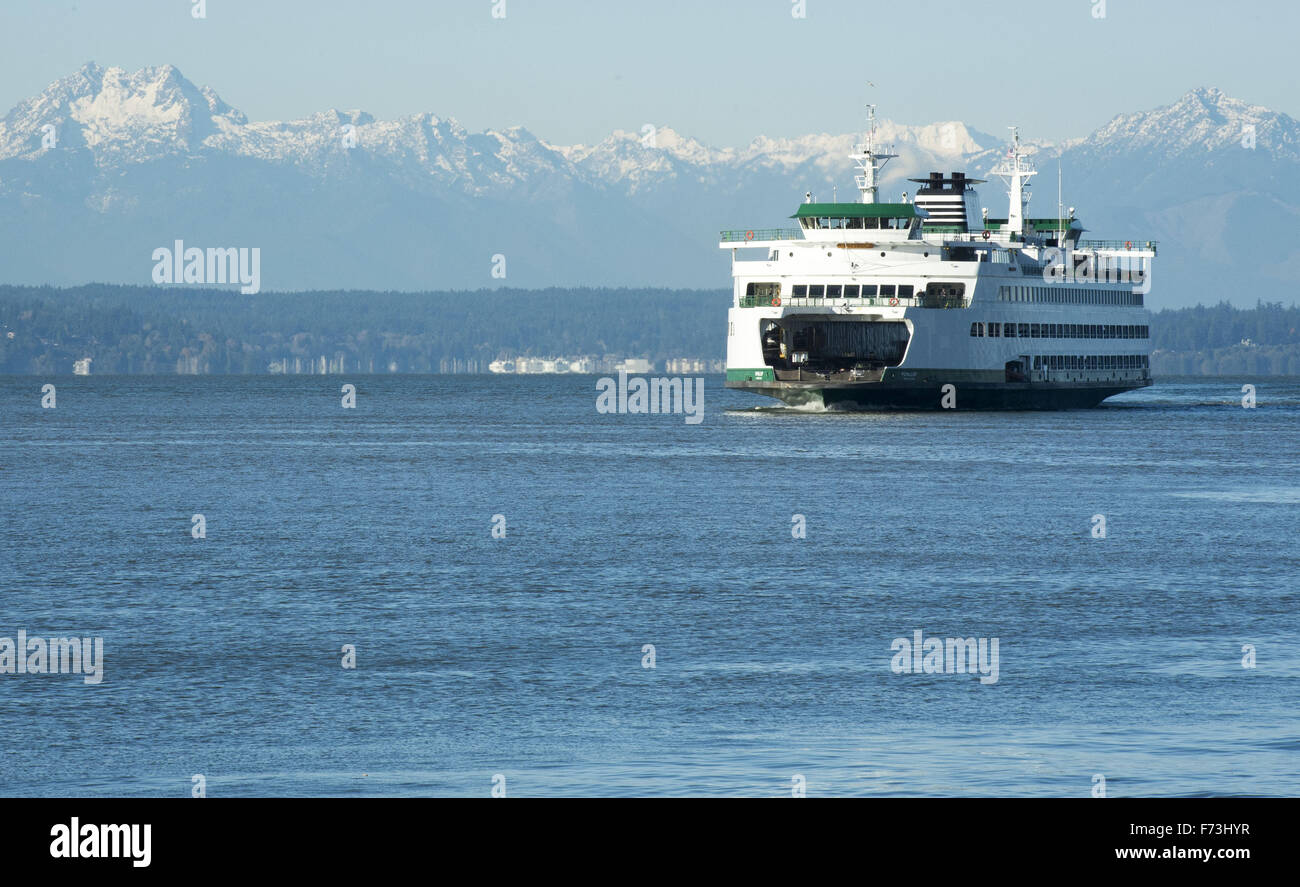 Two different ferries hi-res stock photography and images - Alamy