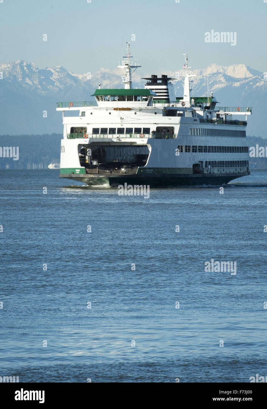 Seattle, Washington, USA. 21st Nov, 2015. The Washington State Ferry ...