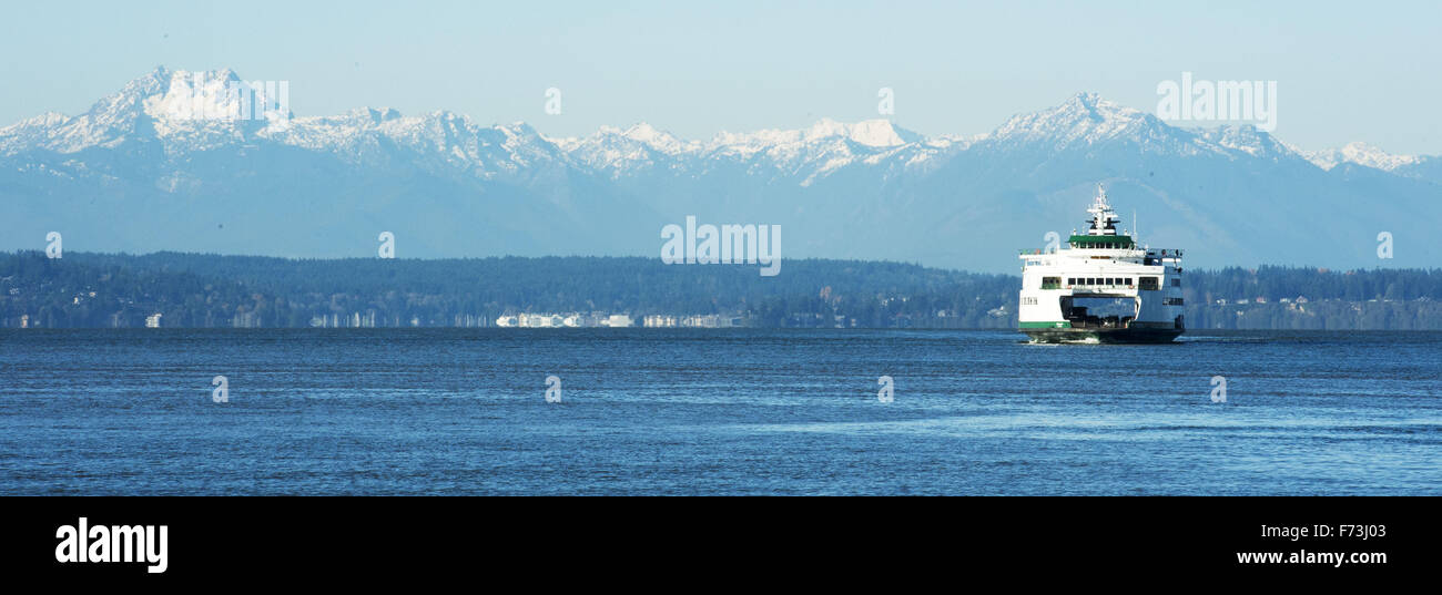 Seattle, Washington, USA. 21st Nov, 2015. The Washington State Ferry ...
