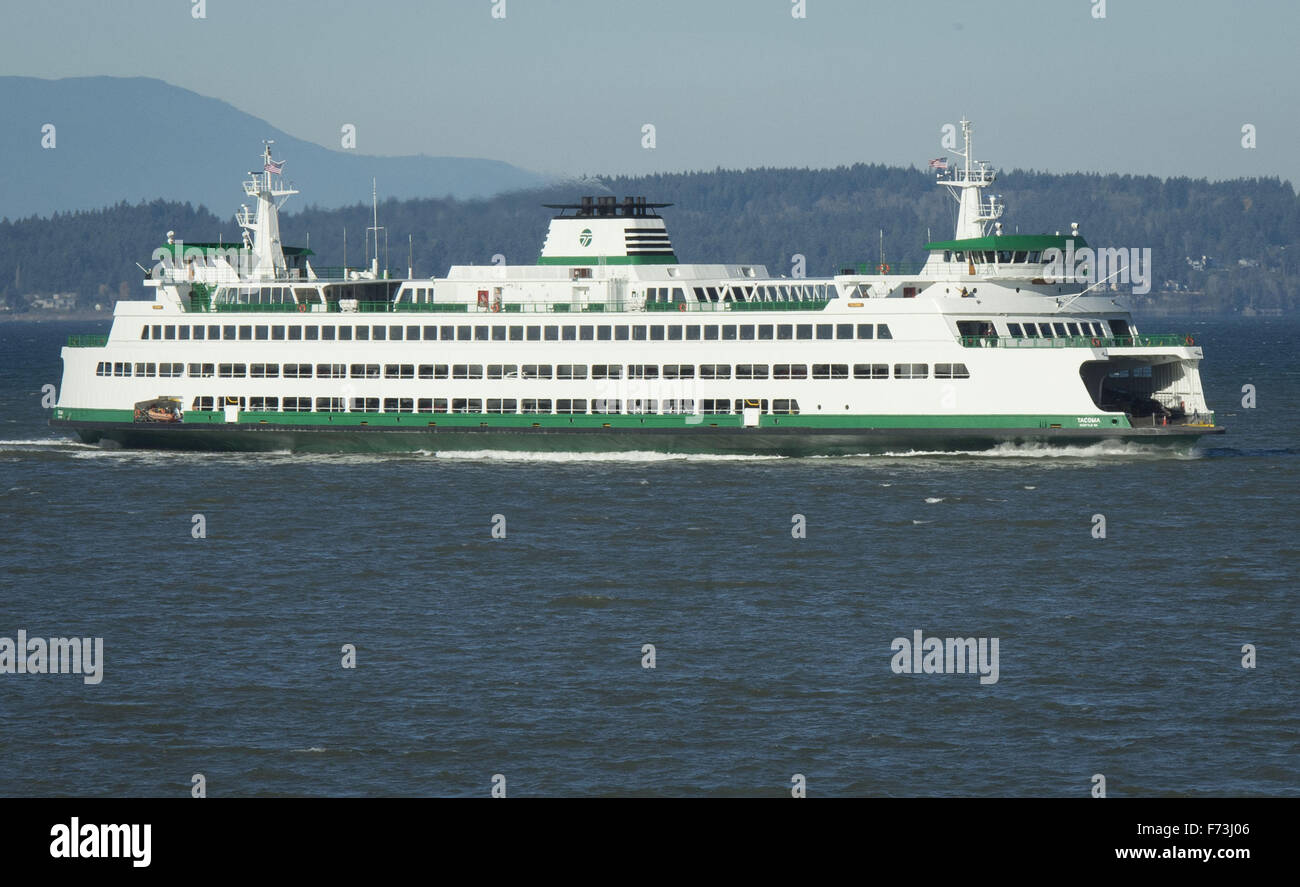 Double hull ferry hi-res stock photography and images - Alamy
