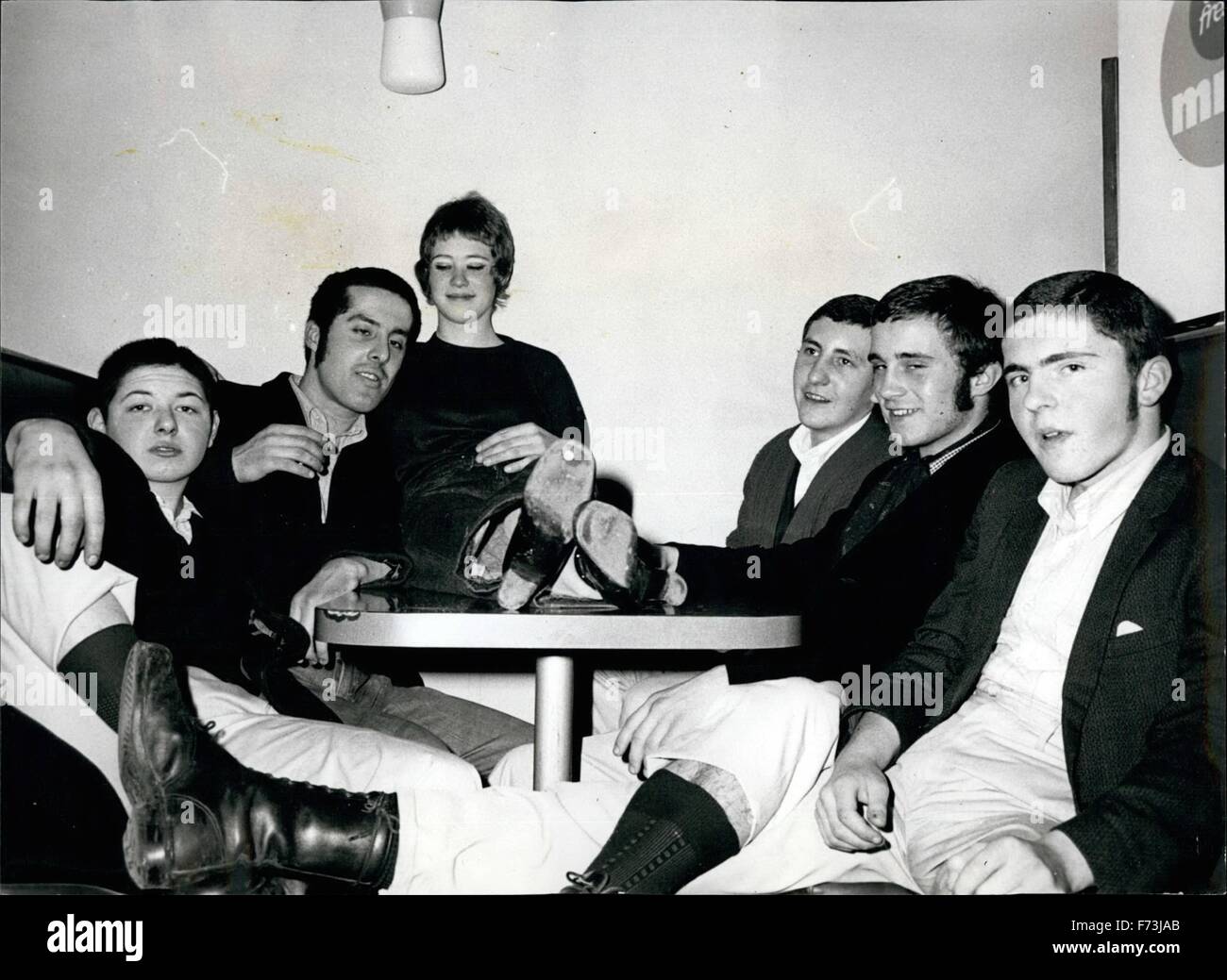 Skinheads 1968 hi-res stock photography and images - Alamy