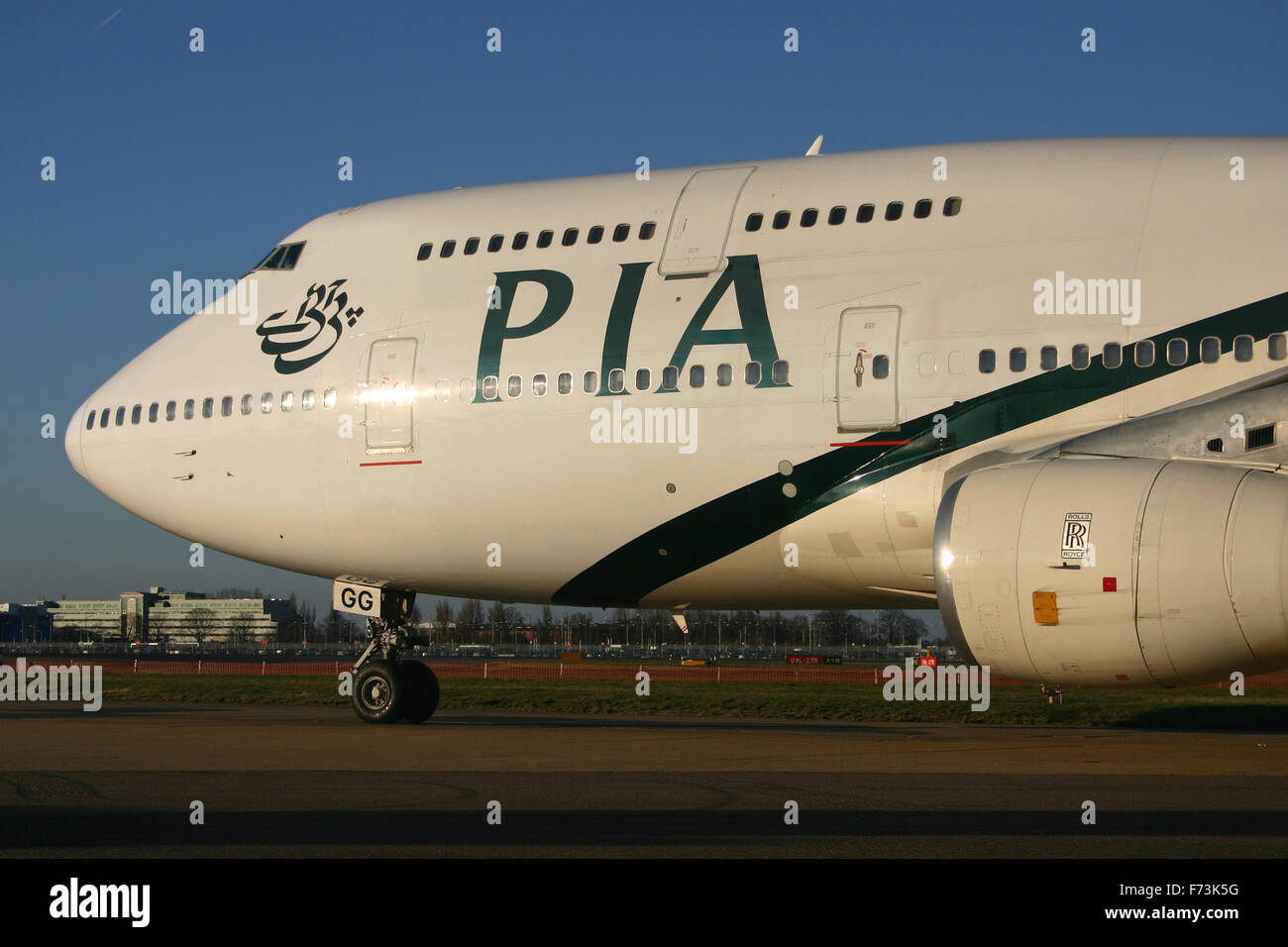 PIA PAKISTAN 747 Stock Photo - Alamy