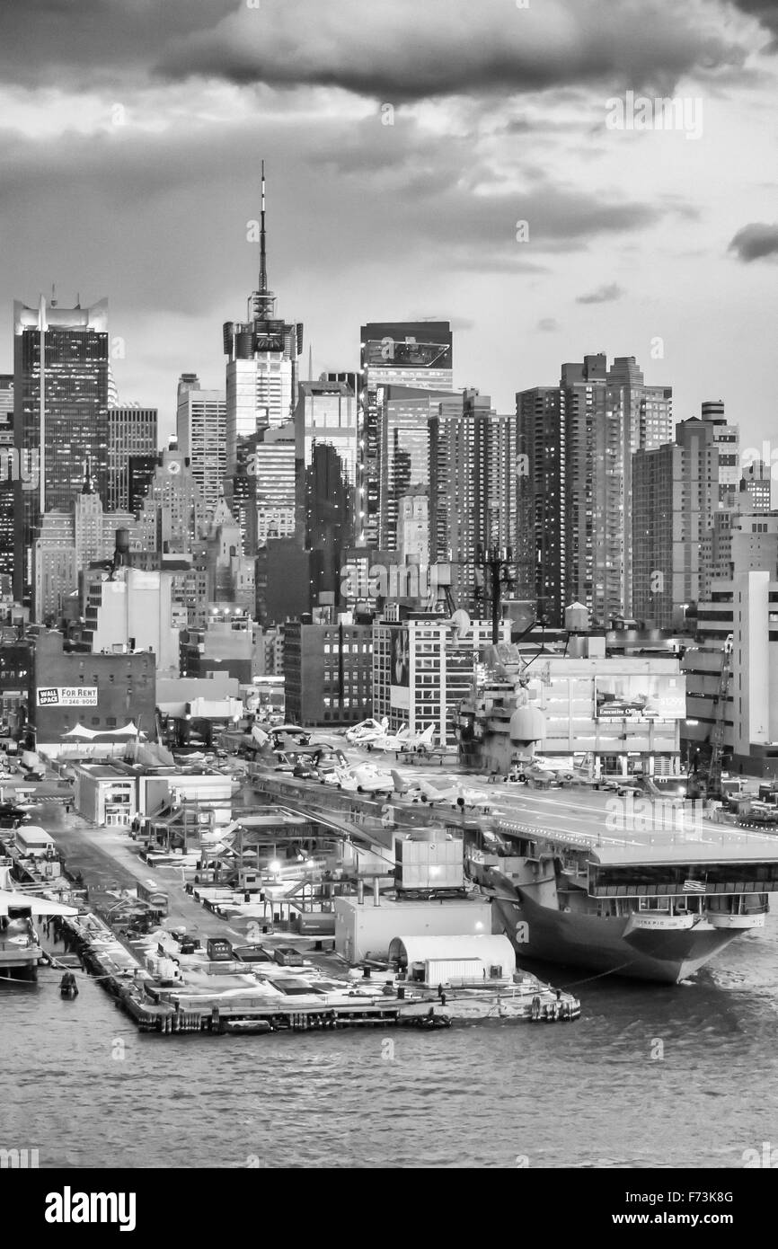 Air side center Black and White Stock Photos & Images - Alamy