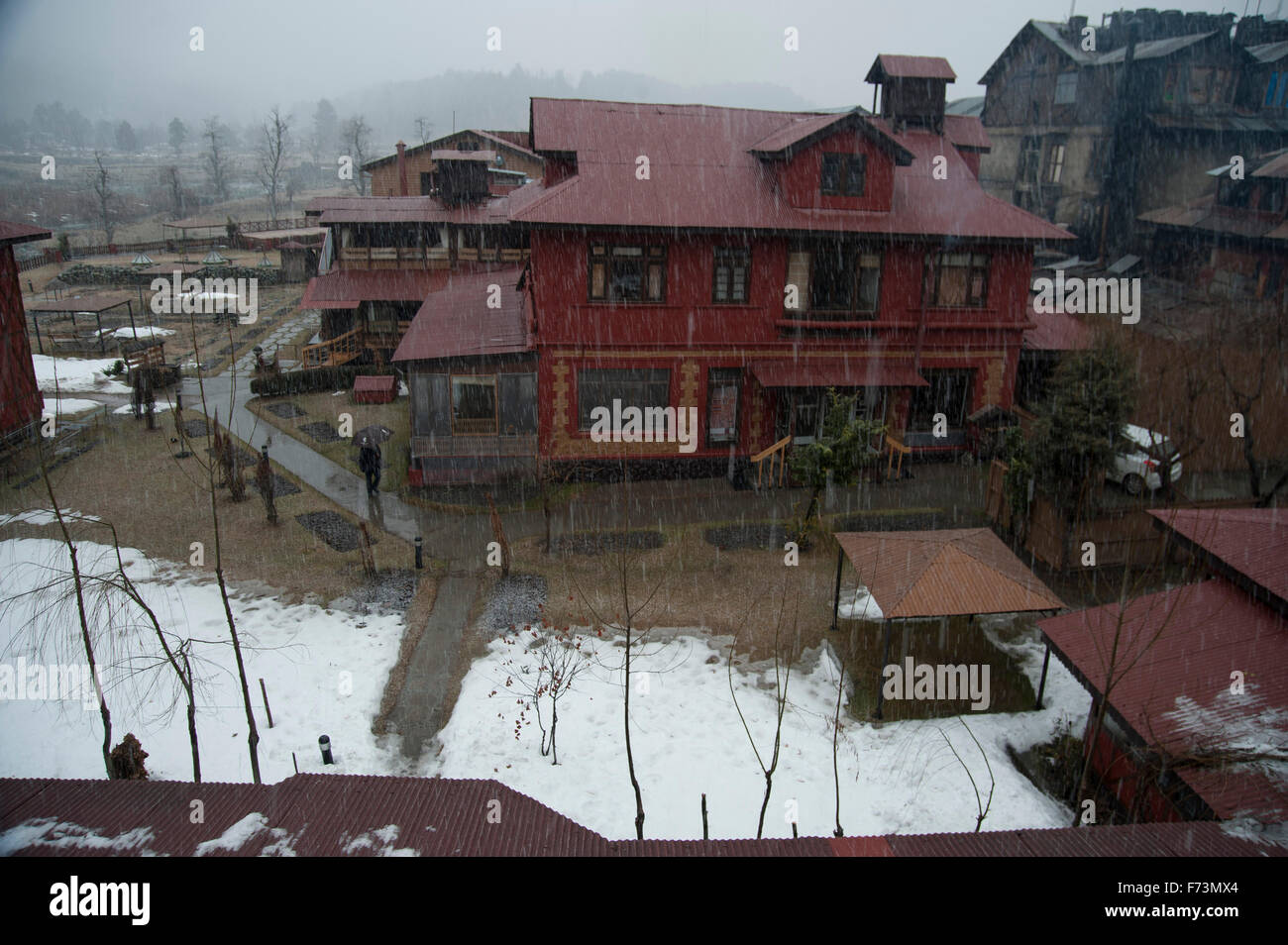 Snowfall, winter, pahalgam, kashmir, india, asia Stock Photo - Alamy