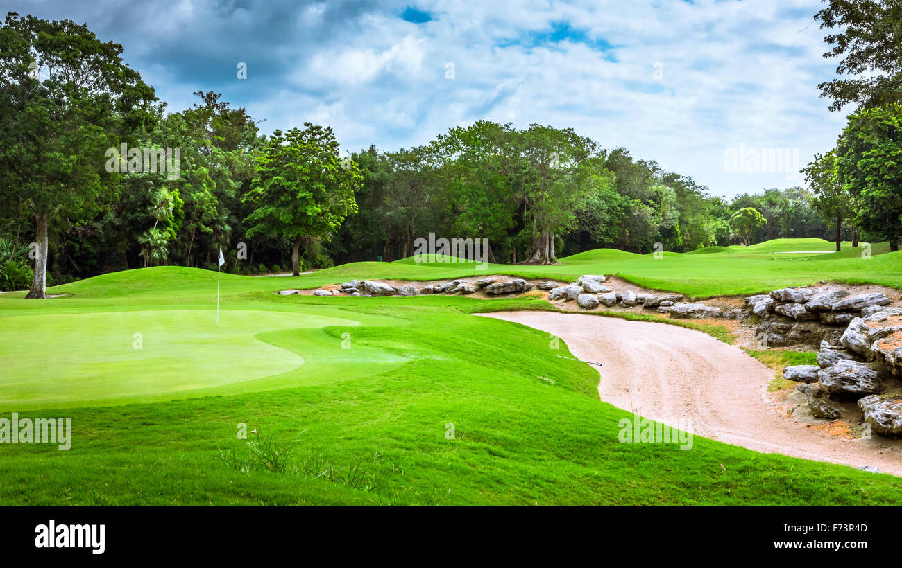 Riviera country club golf hi-res stock photography and images - Alamy