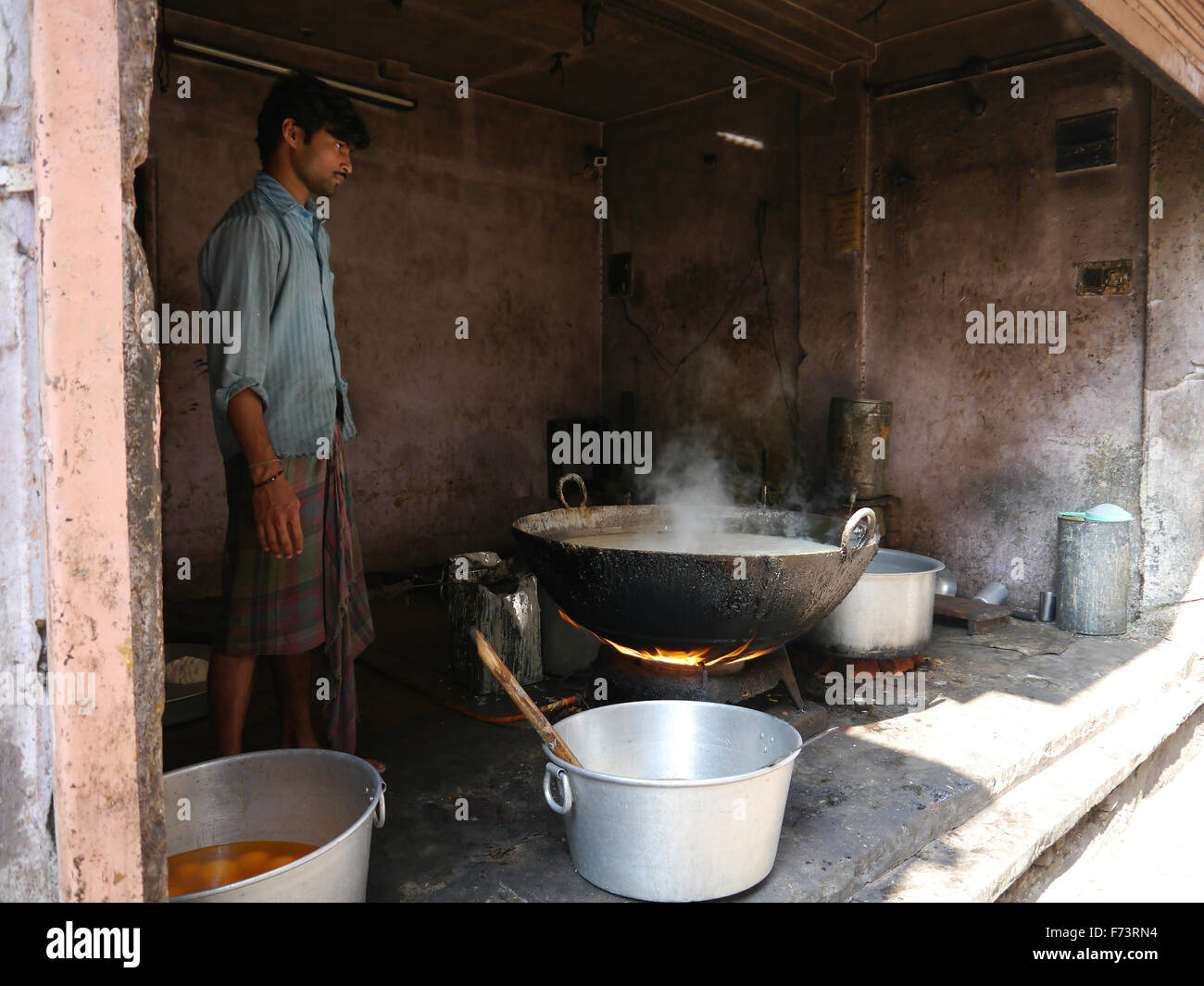 Boiling cauldron next hi-res stock photography and images - Alamy