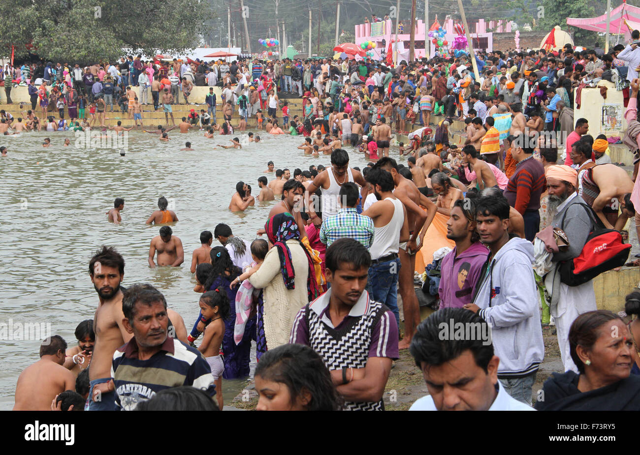 Jammu, India. 25th November, 2015. Devotees performing Puja after holy ...