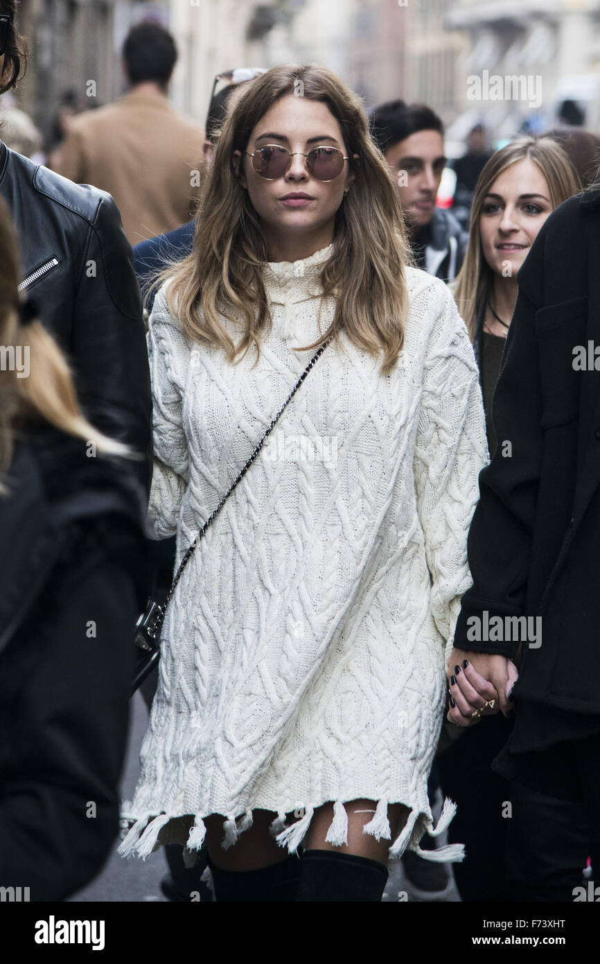 Ashley Benson and Shay Mitchell go on a shopping trip with Hailey ...