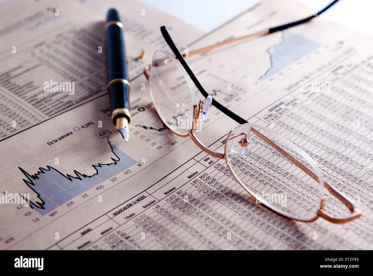 Financial report background hi-res stock photography and images - Alamy