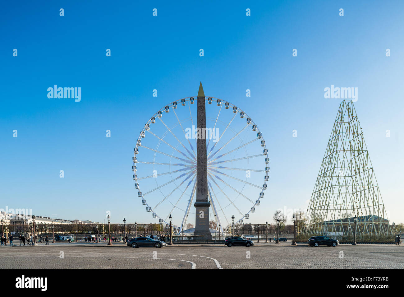 France, Paris, roue de Paris ferris wheel Stock Photo - Alamy