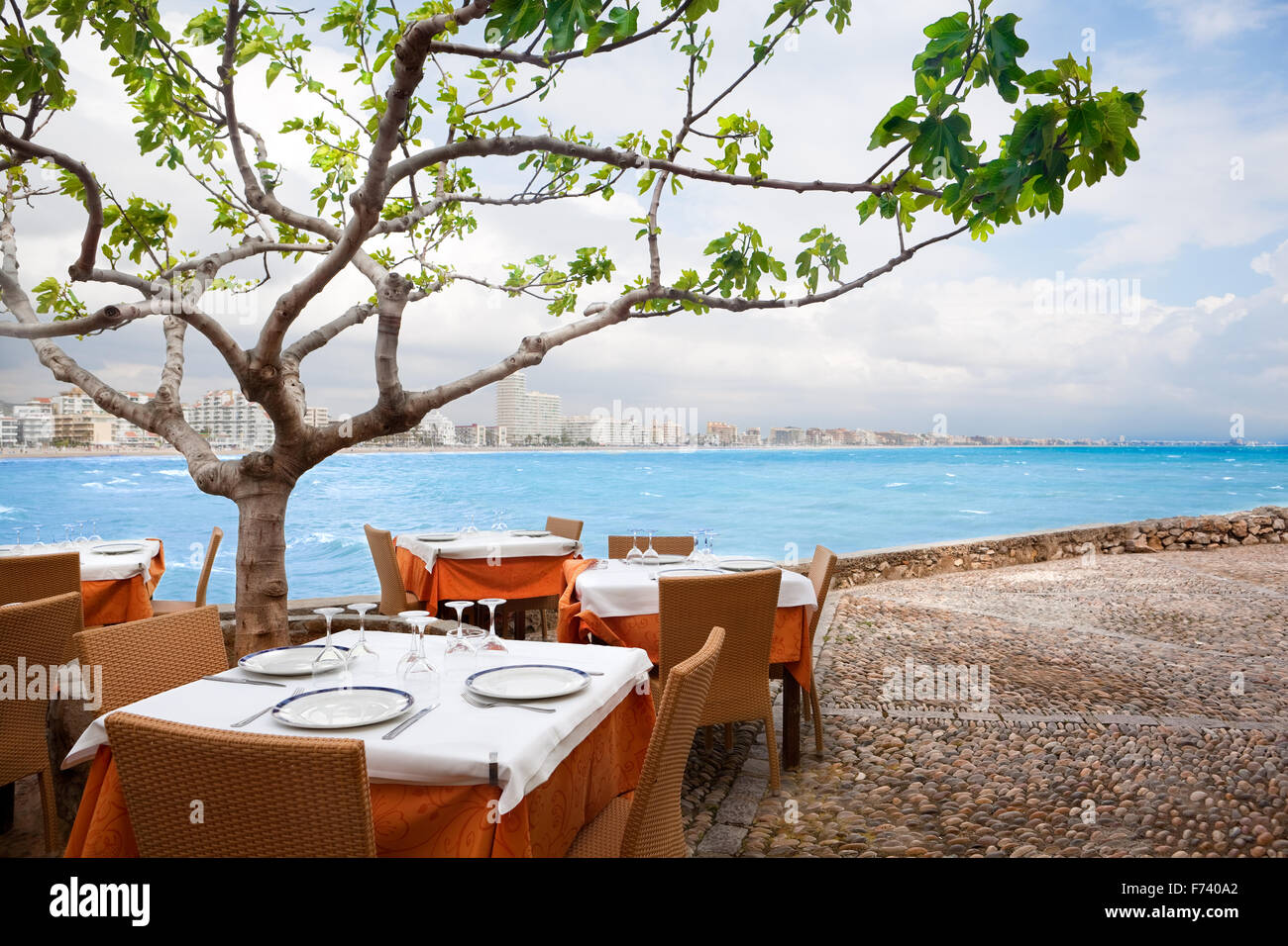 Restaurant near the sea Stock Photo - Alamy