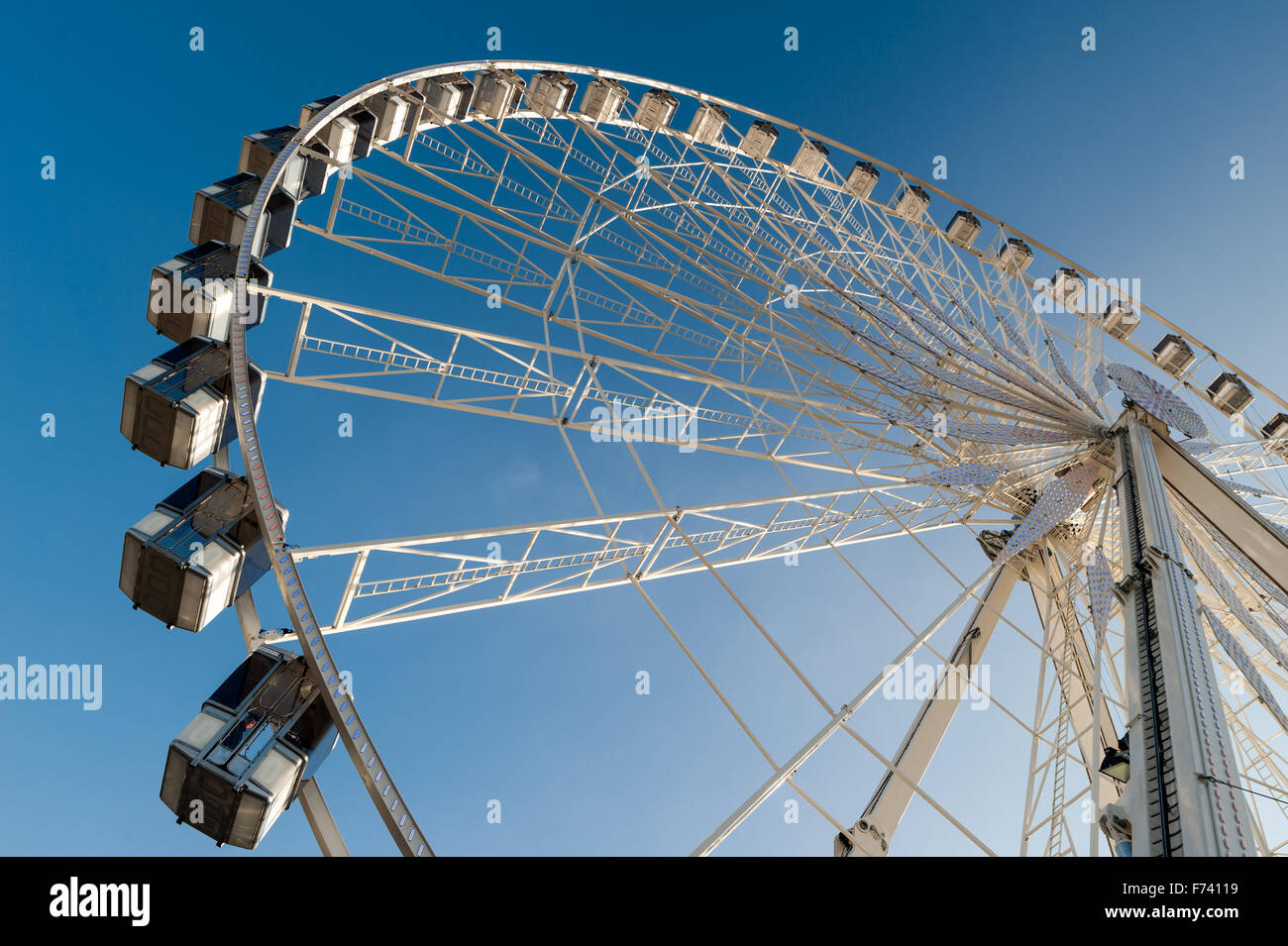 France, Paris, roue de Paris ferris wheel Stock Photo - Alamy