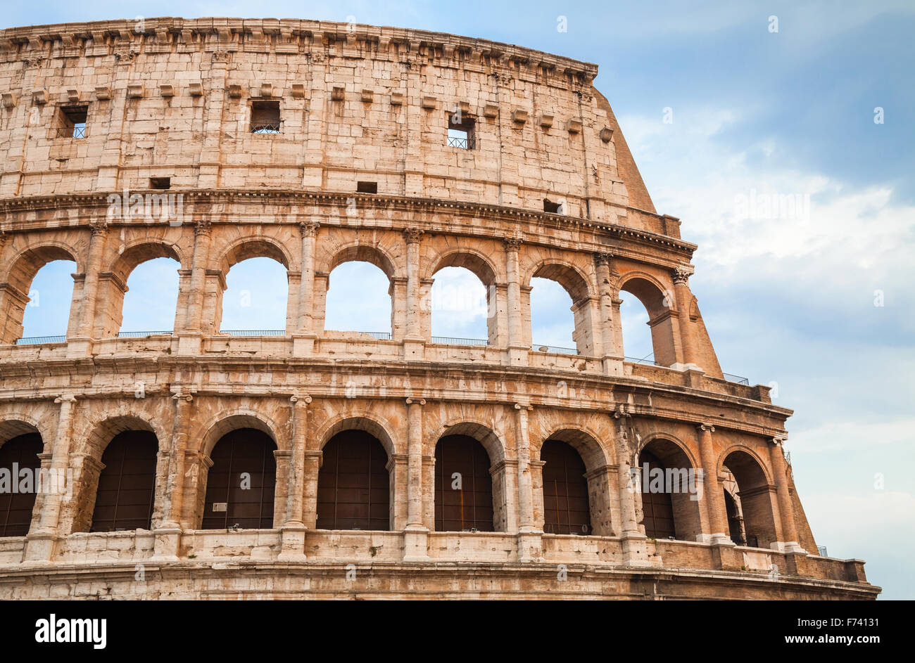 Exterior wall of colosseum hi-res stock photography and images - Alamy