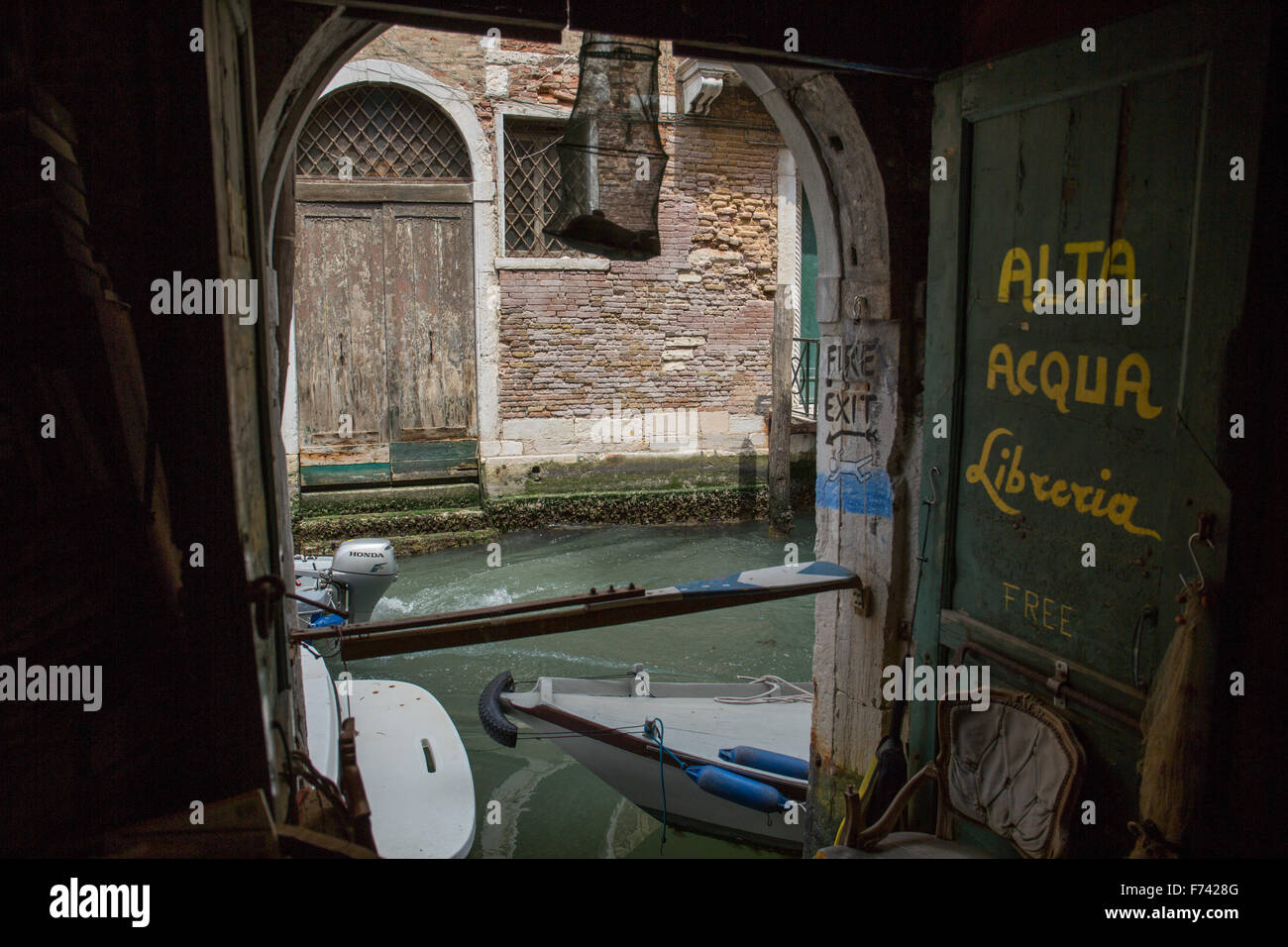 Libreria acqua alta, venice hi-res stock photography and images - Alamy