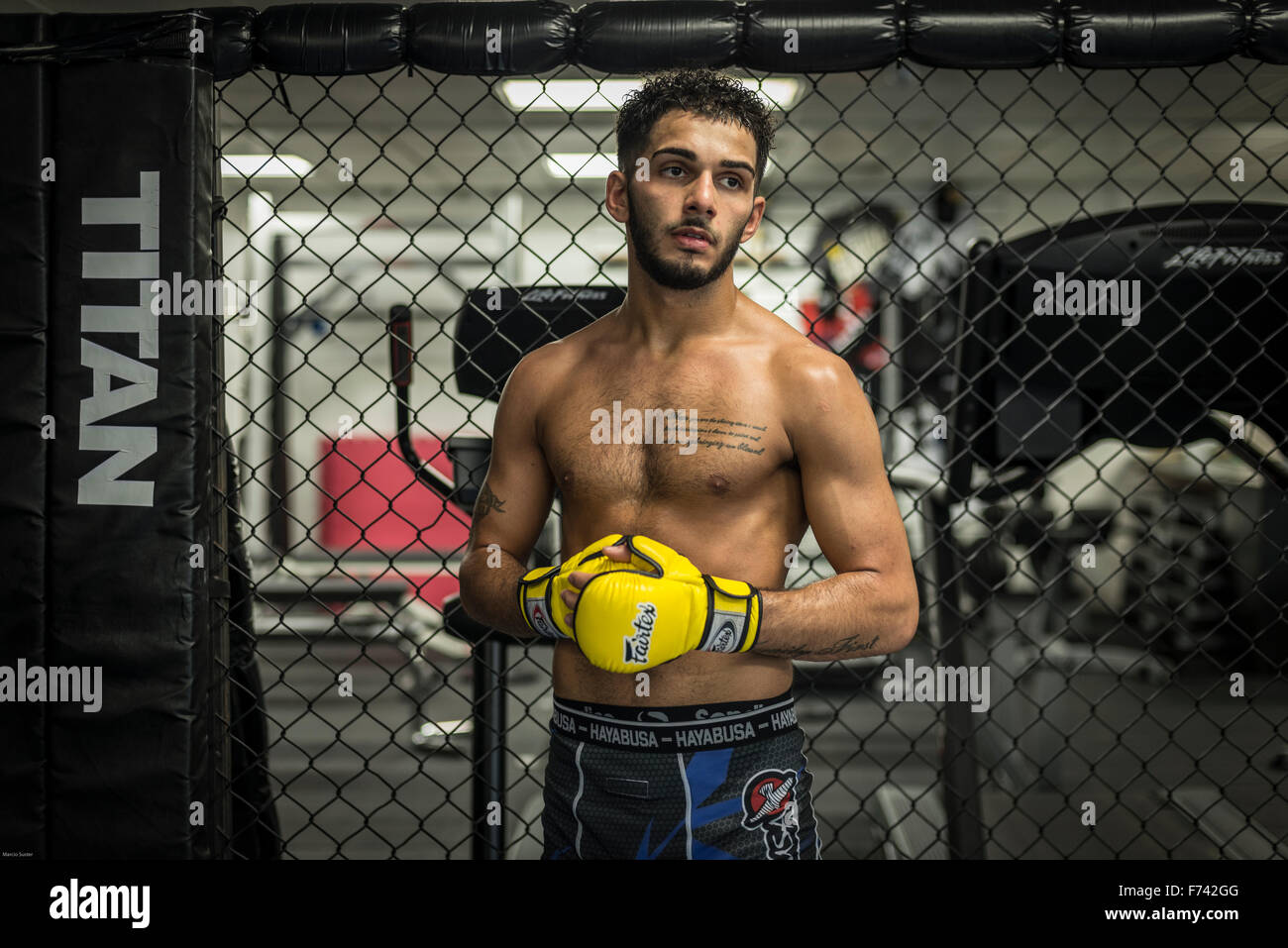 MMA fighter training Stock Photo - Alamy