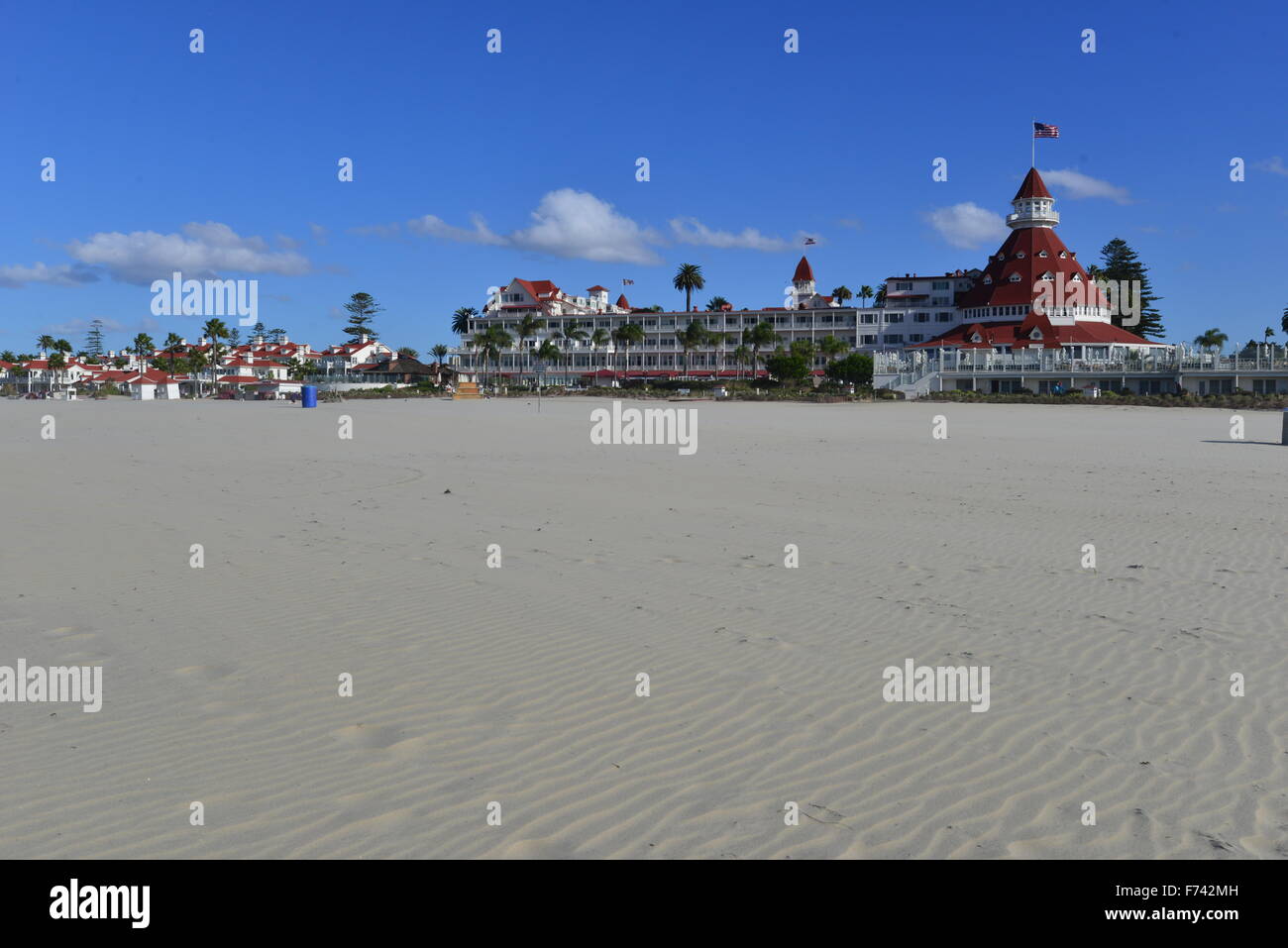 Hotel del Coronado beach front hotel in the city of Coronado Stock ...