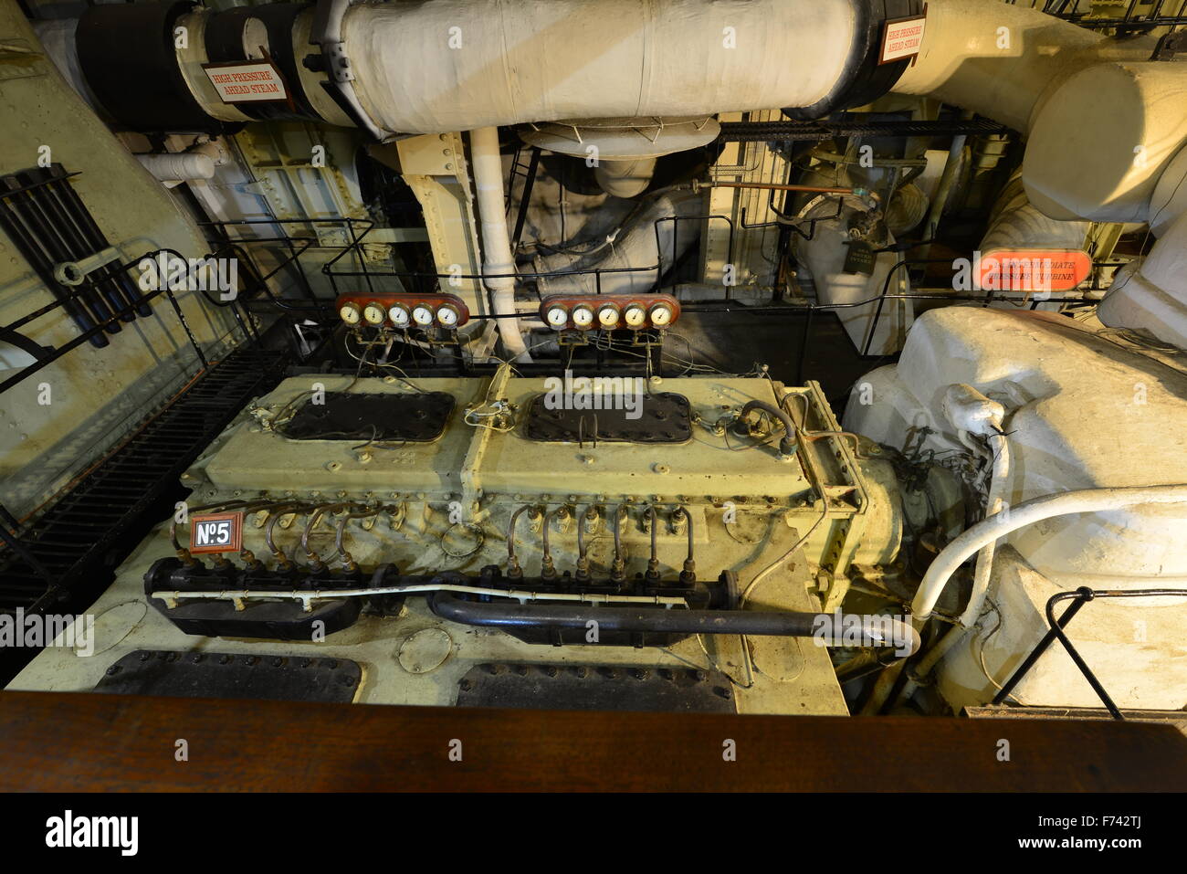 The engine room of the Queen Mary Stock Photo - Alamy