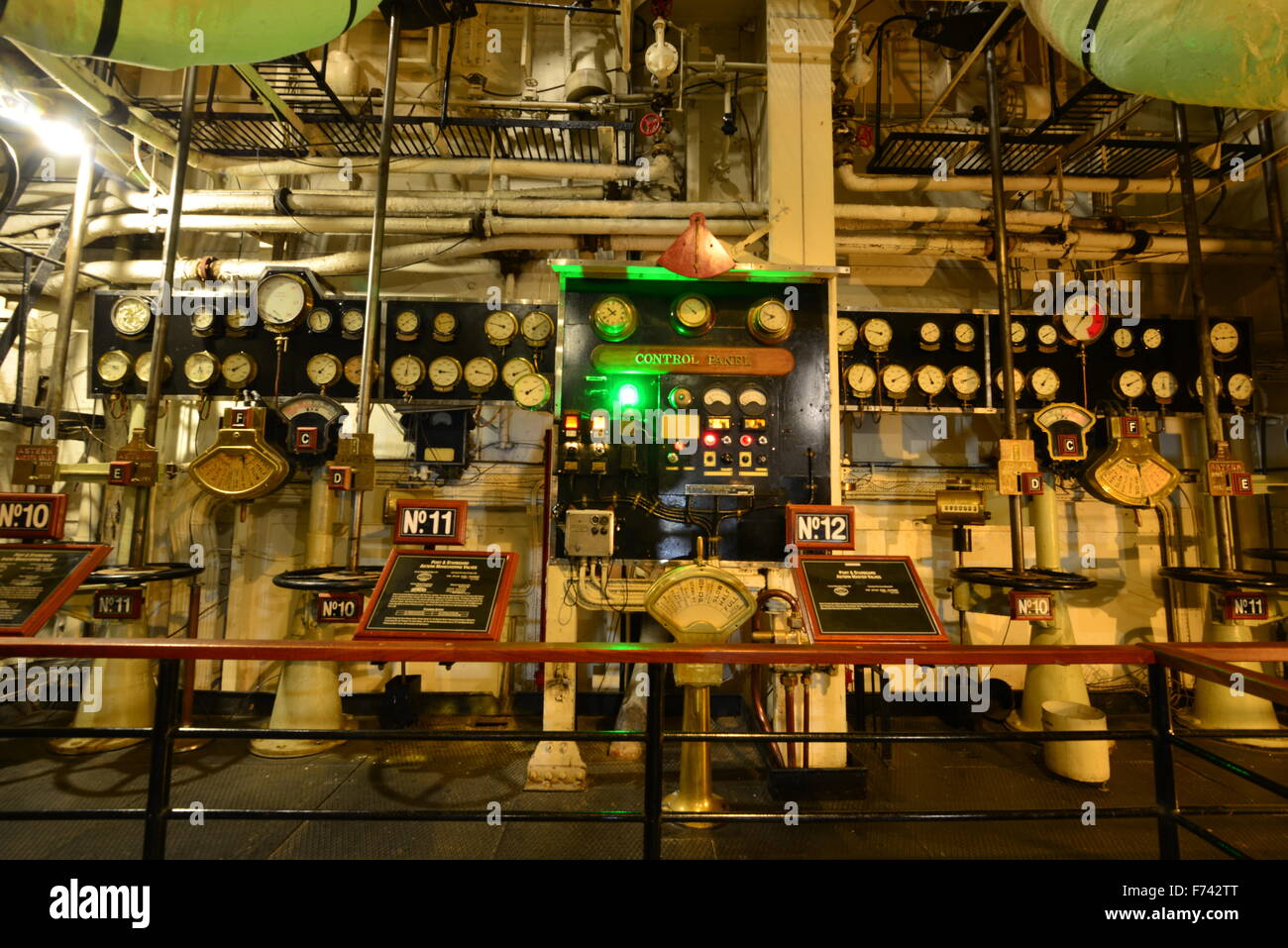 The engine room of the Queen Mary Stock Photo - Alamy