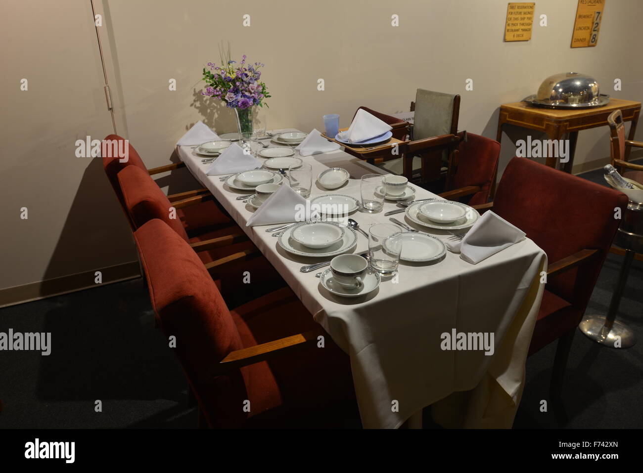 Museum rooms on the Queen Mary Stock Photo - Alamy