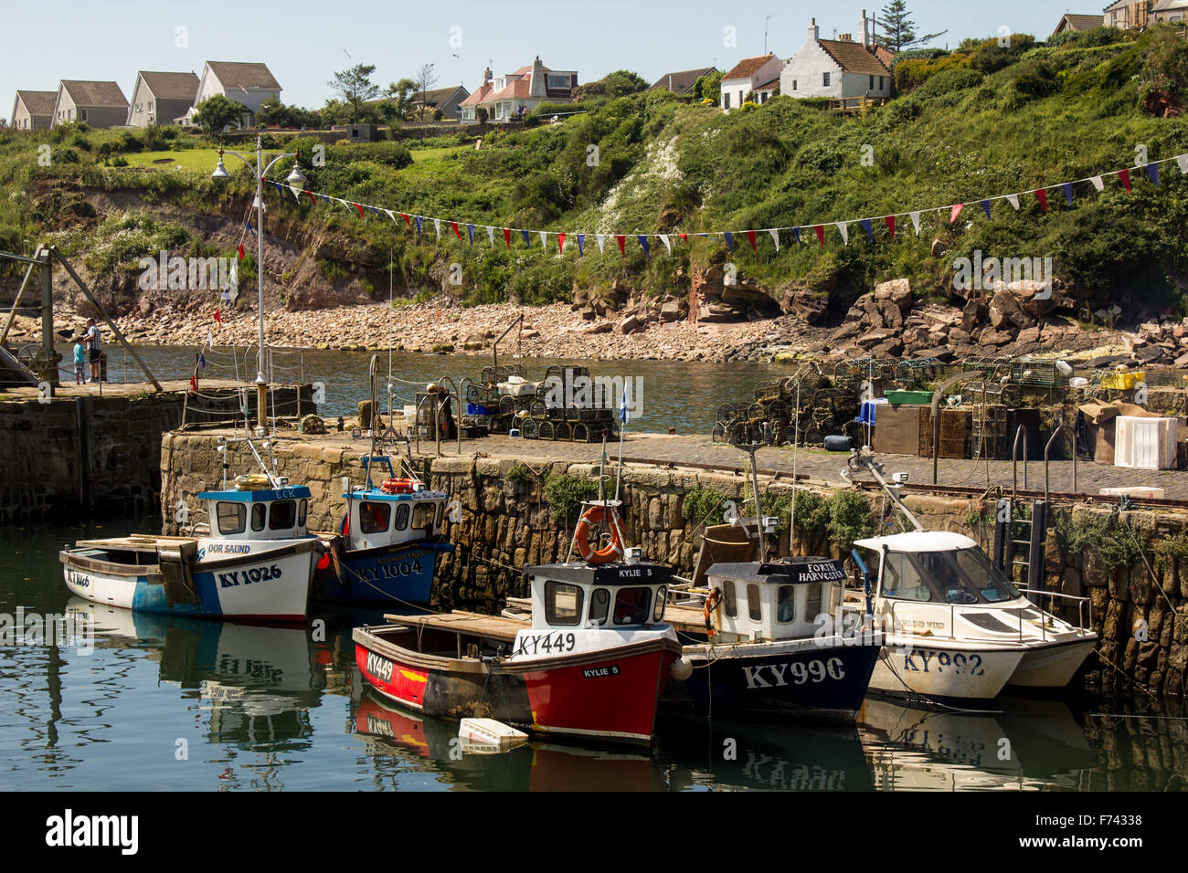 Habour pier hi-res stock photography and images - Alamy