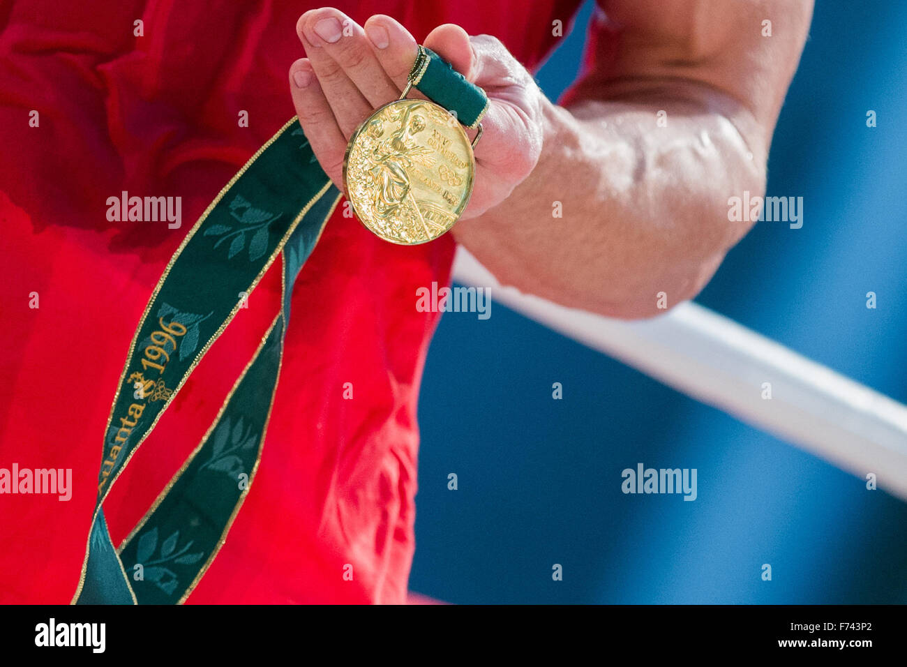 Duesseldorf, Germany. 25th Nov, 2015. Ukrainian boxer Wladimir ...