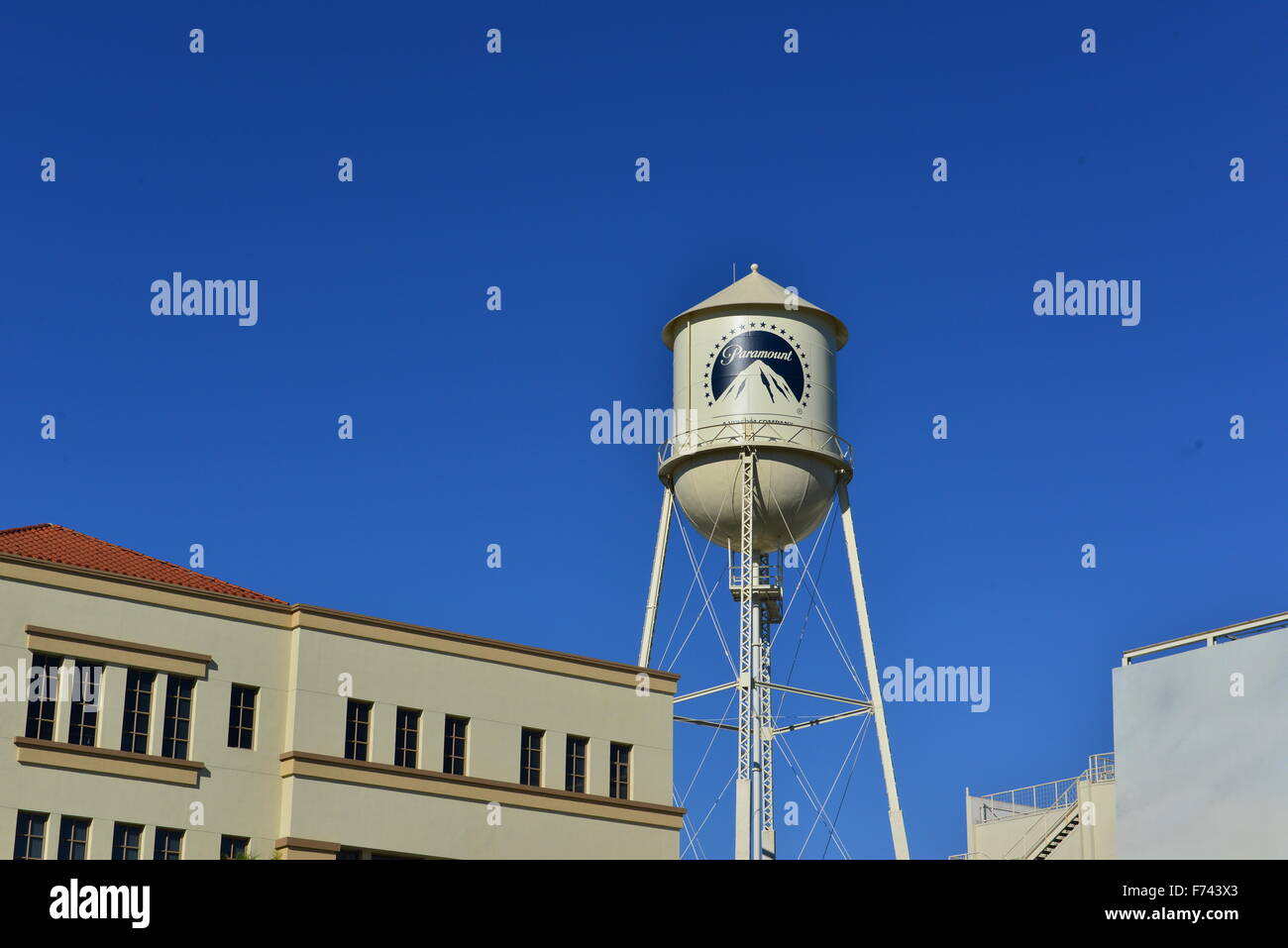Paramount studios stage hi-res stock photography and images - Alamy